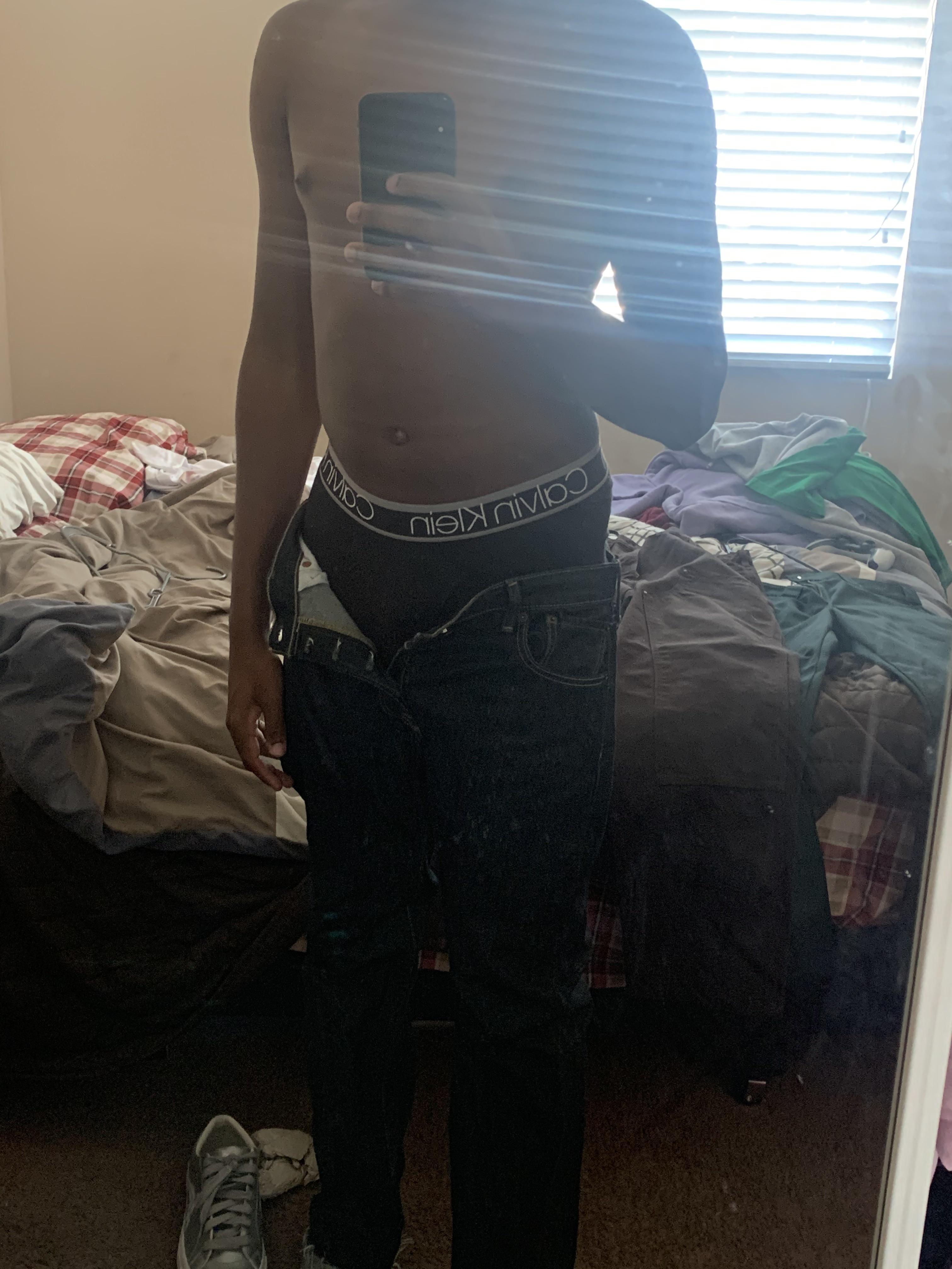 M19 cute pic of me. DM are open | Scrolller