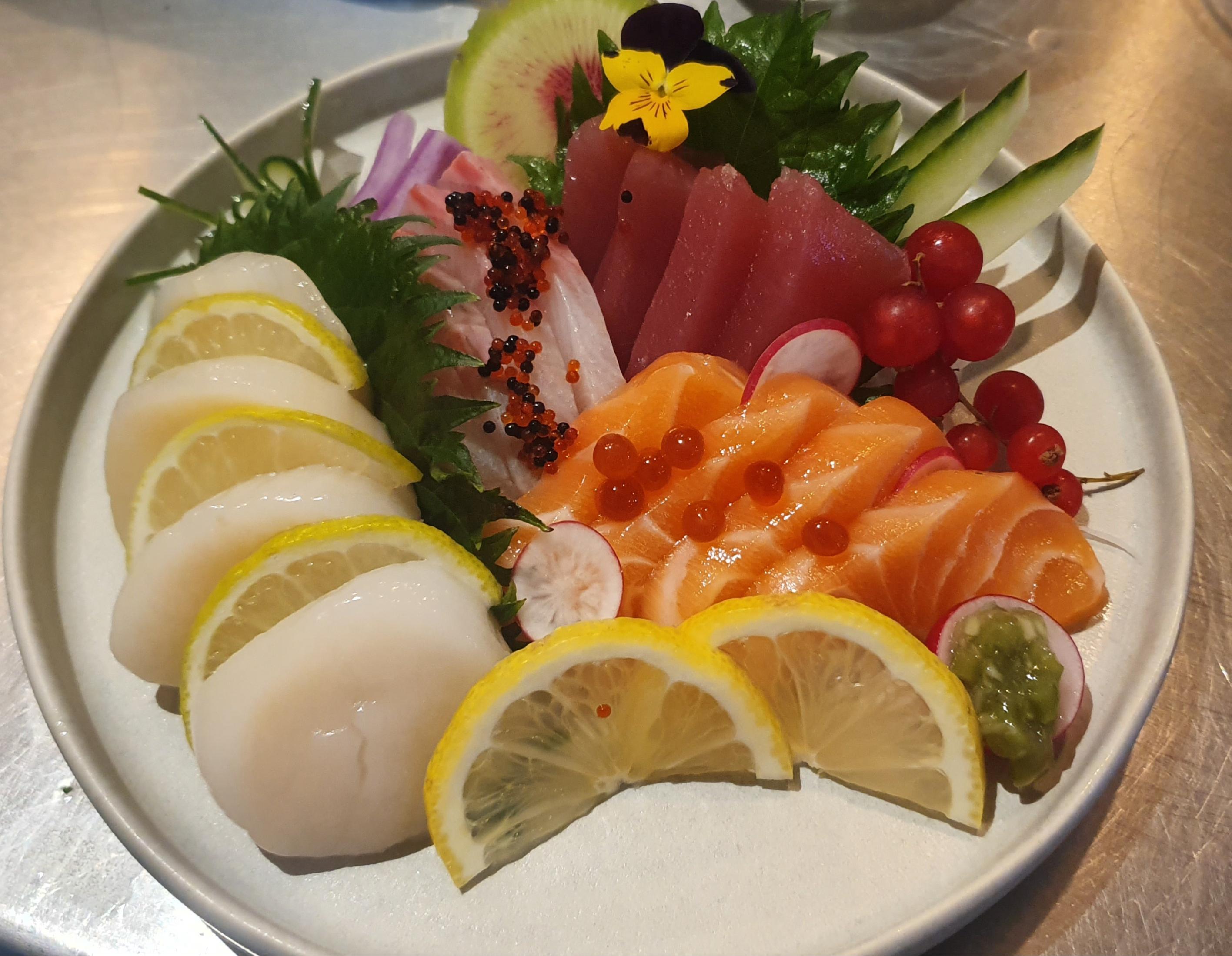 Made another Sashimi plate ! | Scrolller