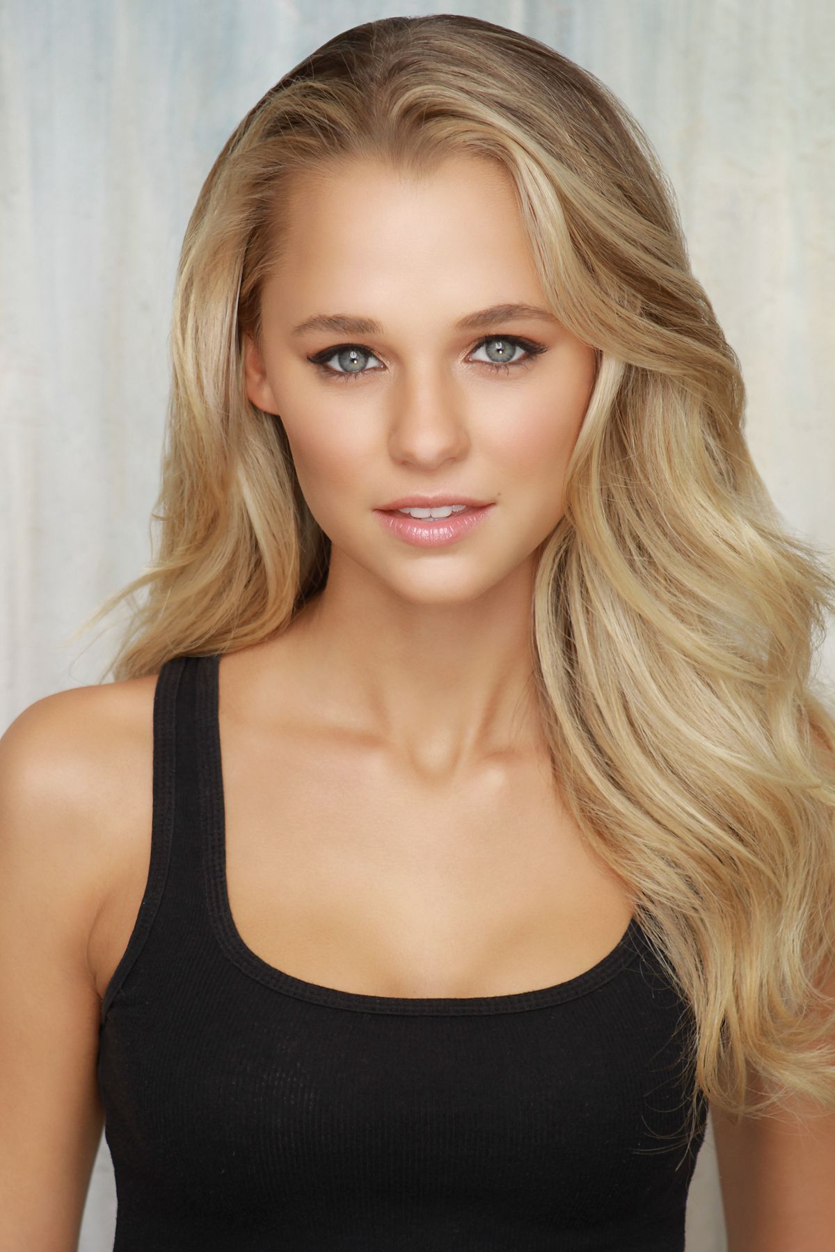 Madison Iseman | Scrolller