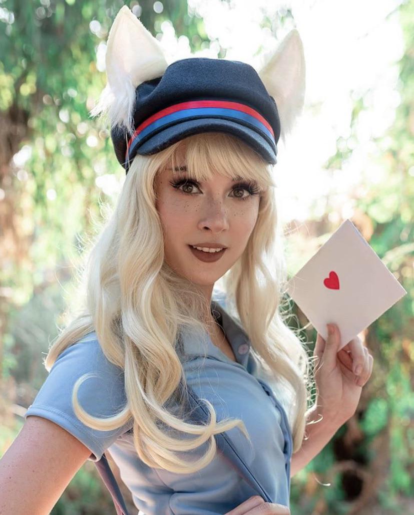 Mail for you, master | Scrolller