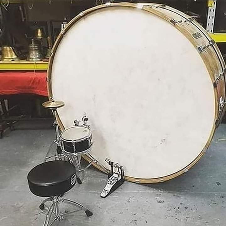 Make some noise | Scrolller