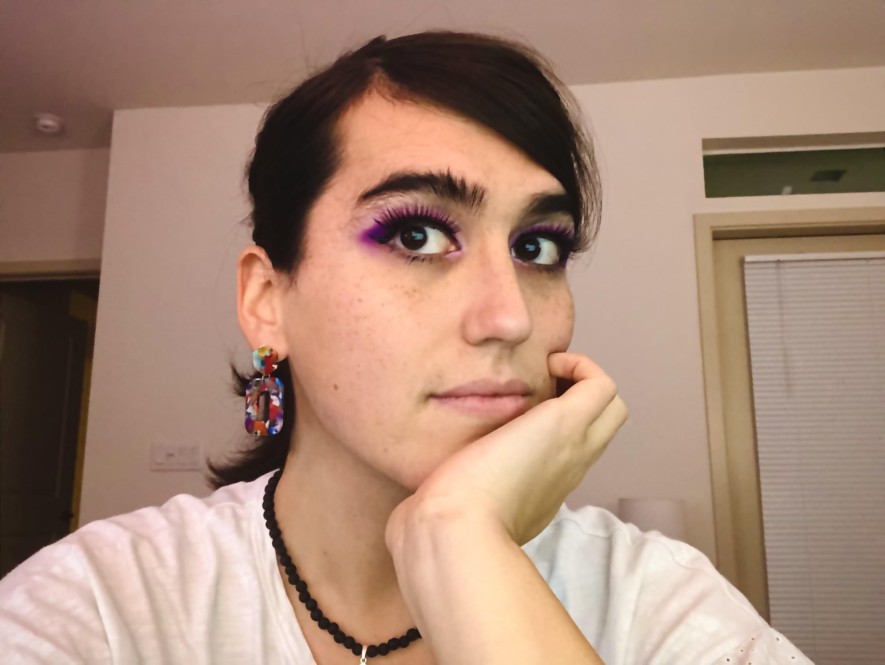Makeup looks until dysphoria stops: Day 1 💄 | Scrolller