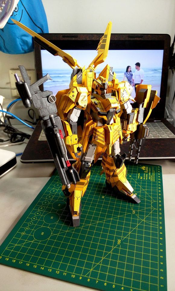 Making a model of Gundam paper | Scrolller