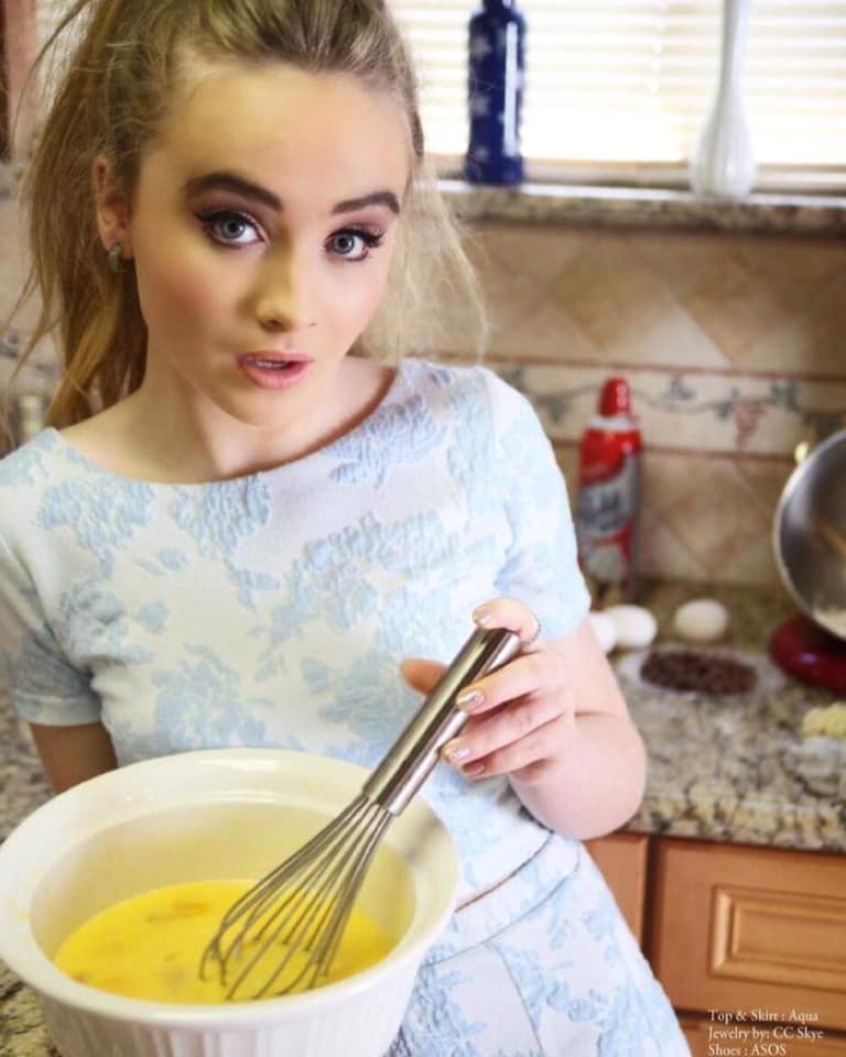 making breakfast | Scrolller