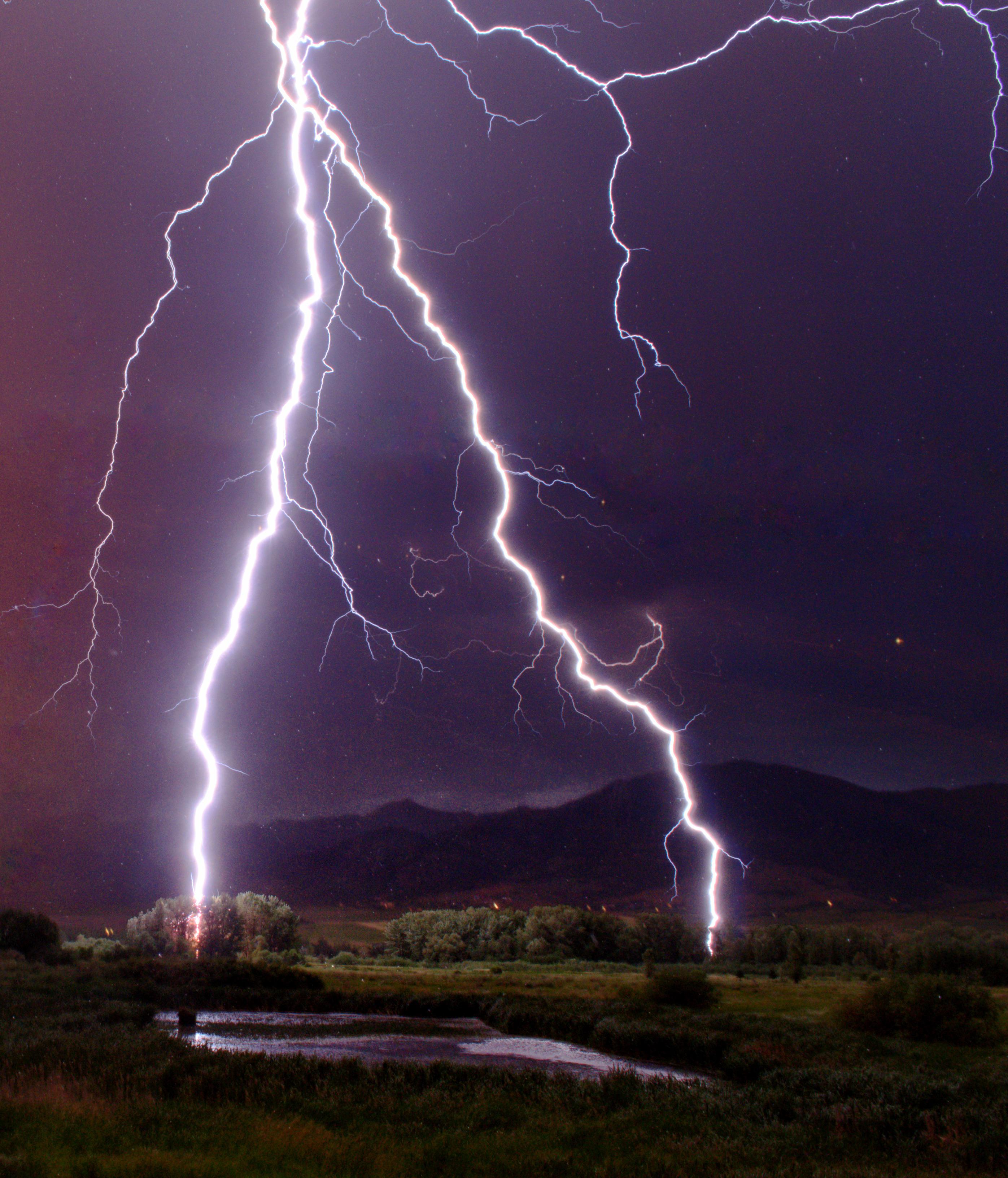 Managed to capture a lightning bolt striking a tree - Bozeman, Montana | Scrolller