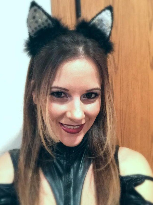Mandy Flores is a naughty kitty | Scrolller
