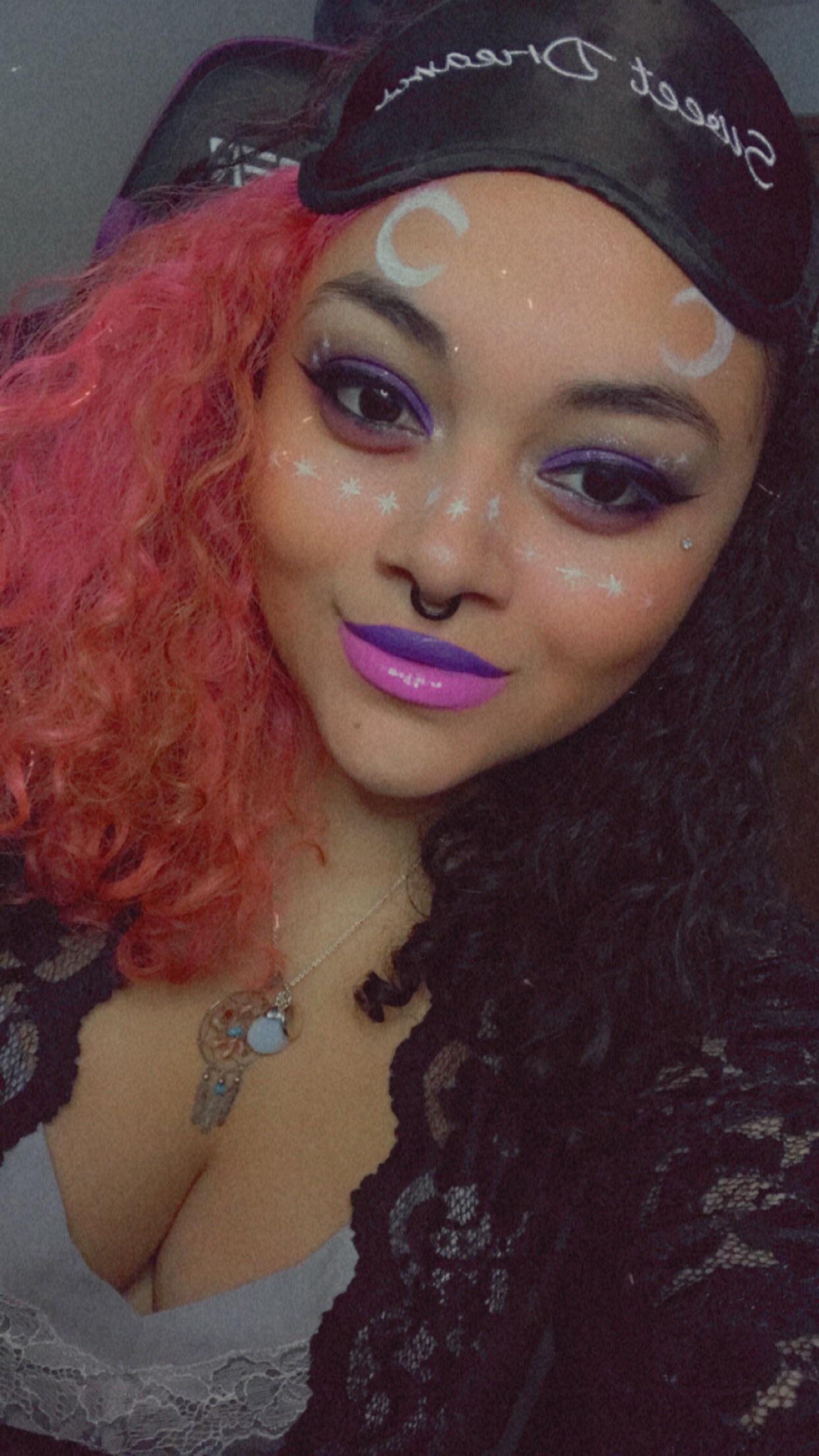 Manifesting as your future dream girl 🌙 | Scrolller