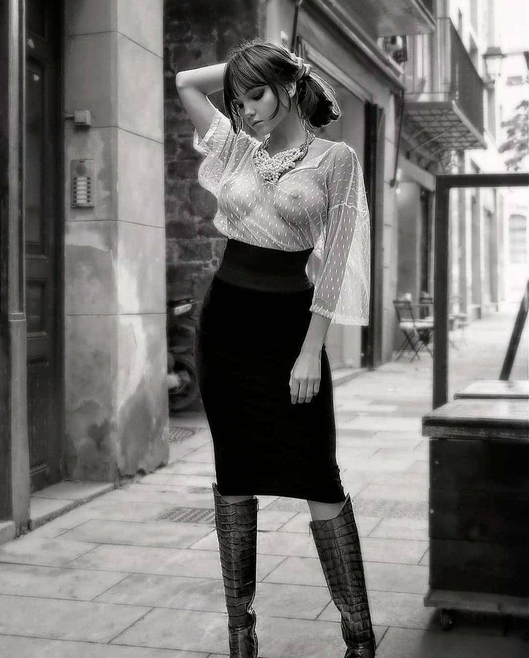 Maria Demina Scrolller
