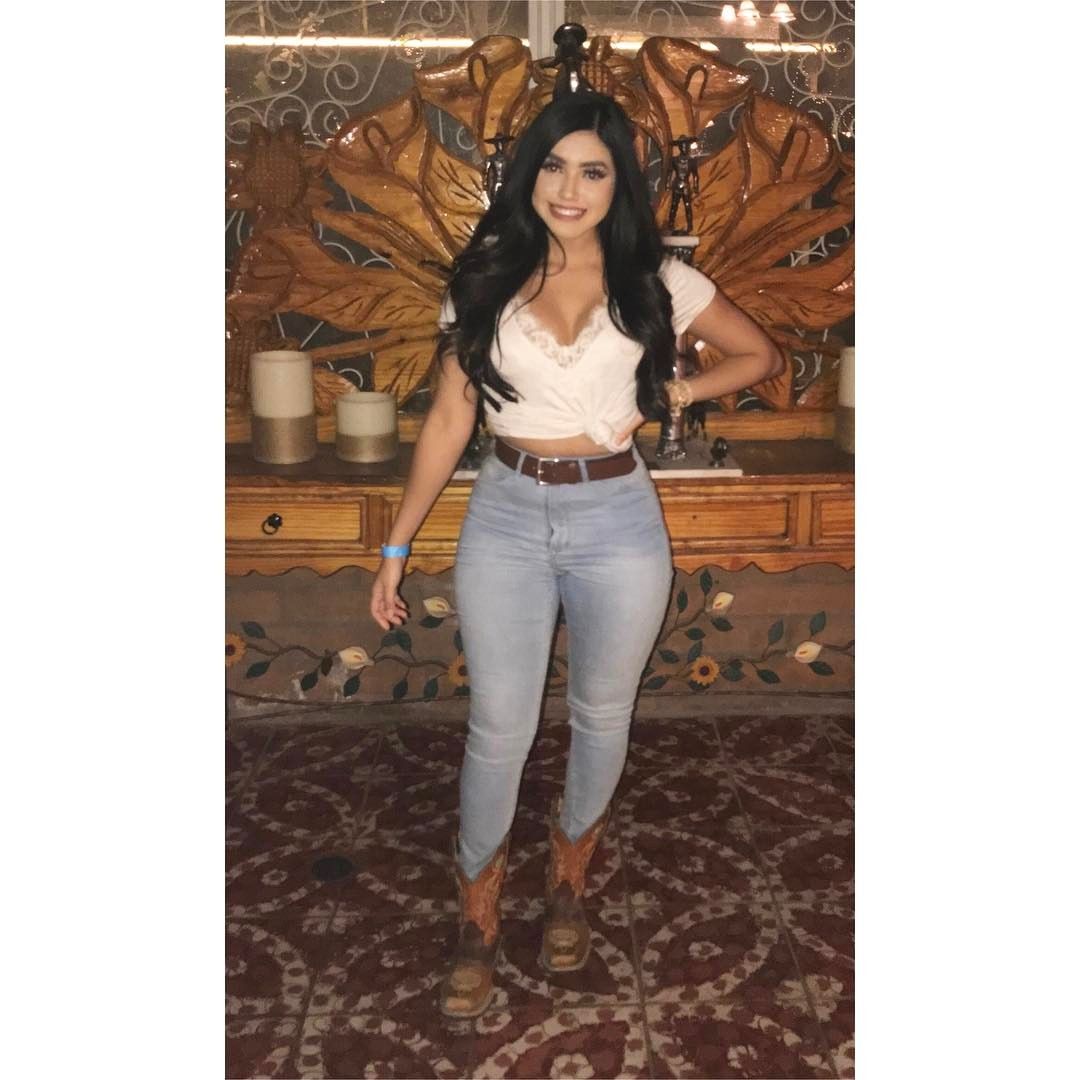 Maria Yeraldin Corral | Scrolller