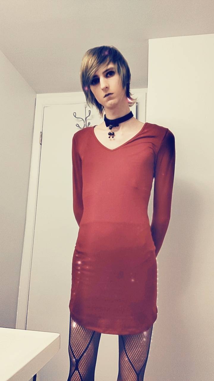 Maroon my favorite shade of red!!! | Scrolller