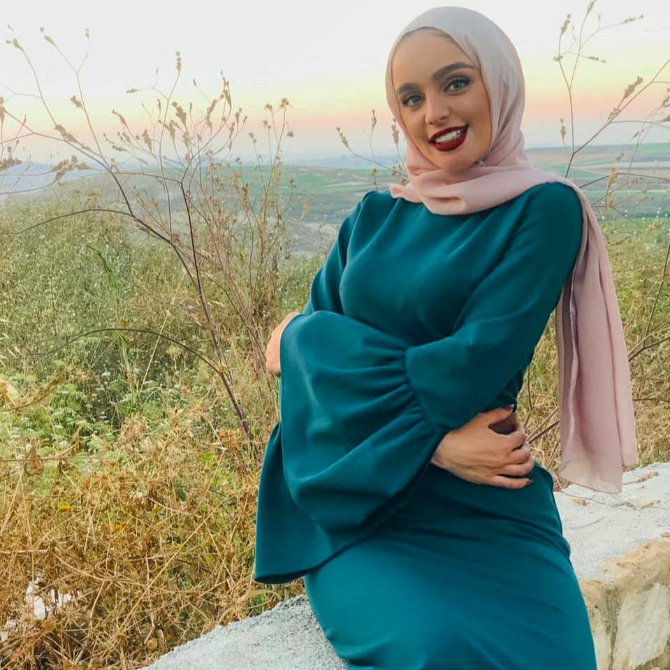 Maryam Issa | Scrolller