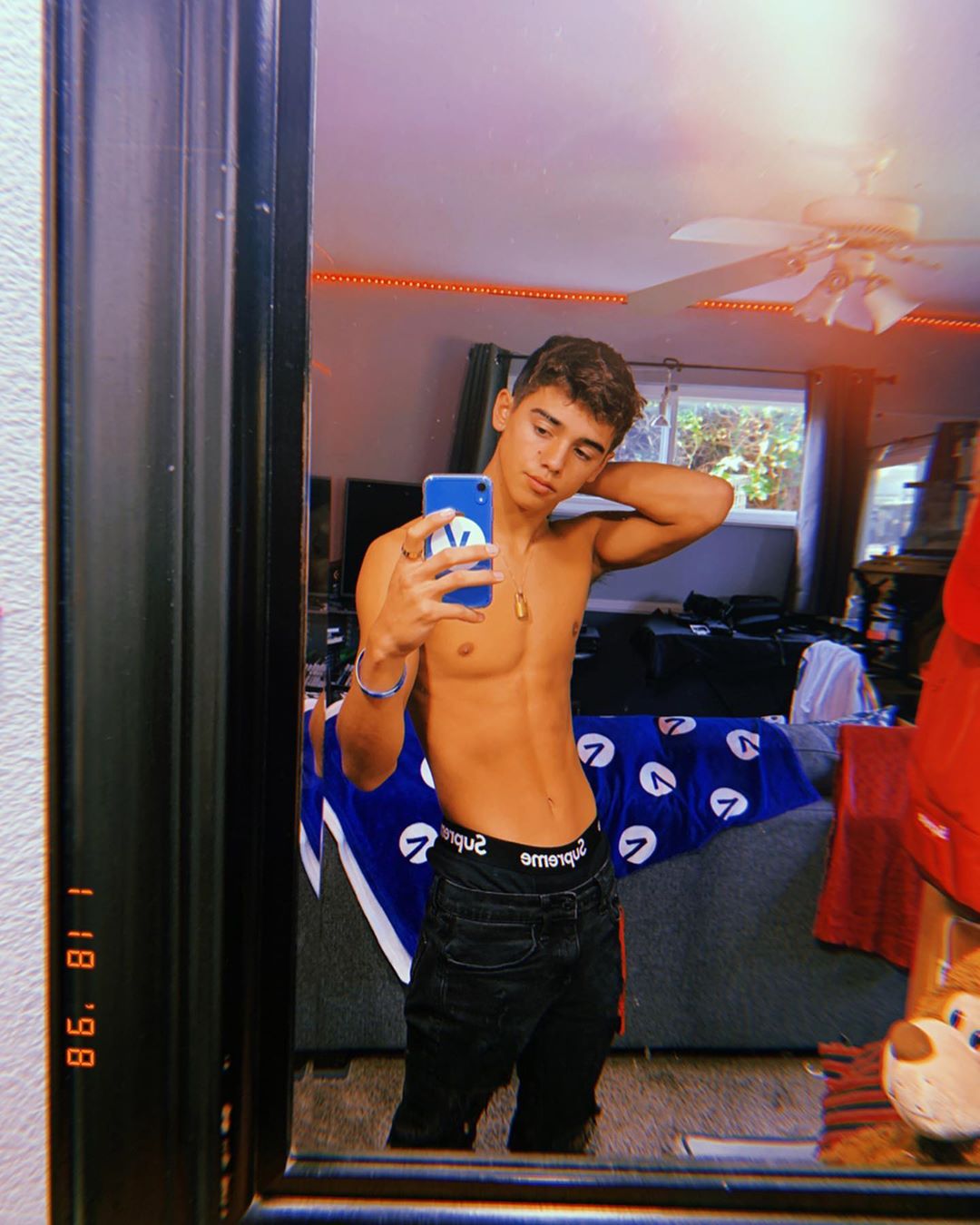 Mason Mits (@masonmits) [SHIRTLESS] | Scrolller