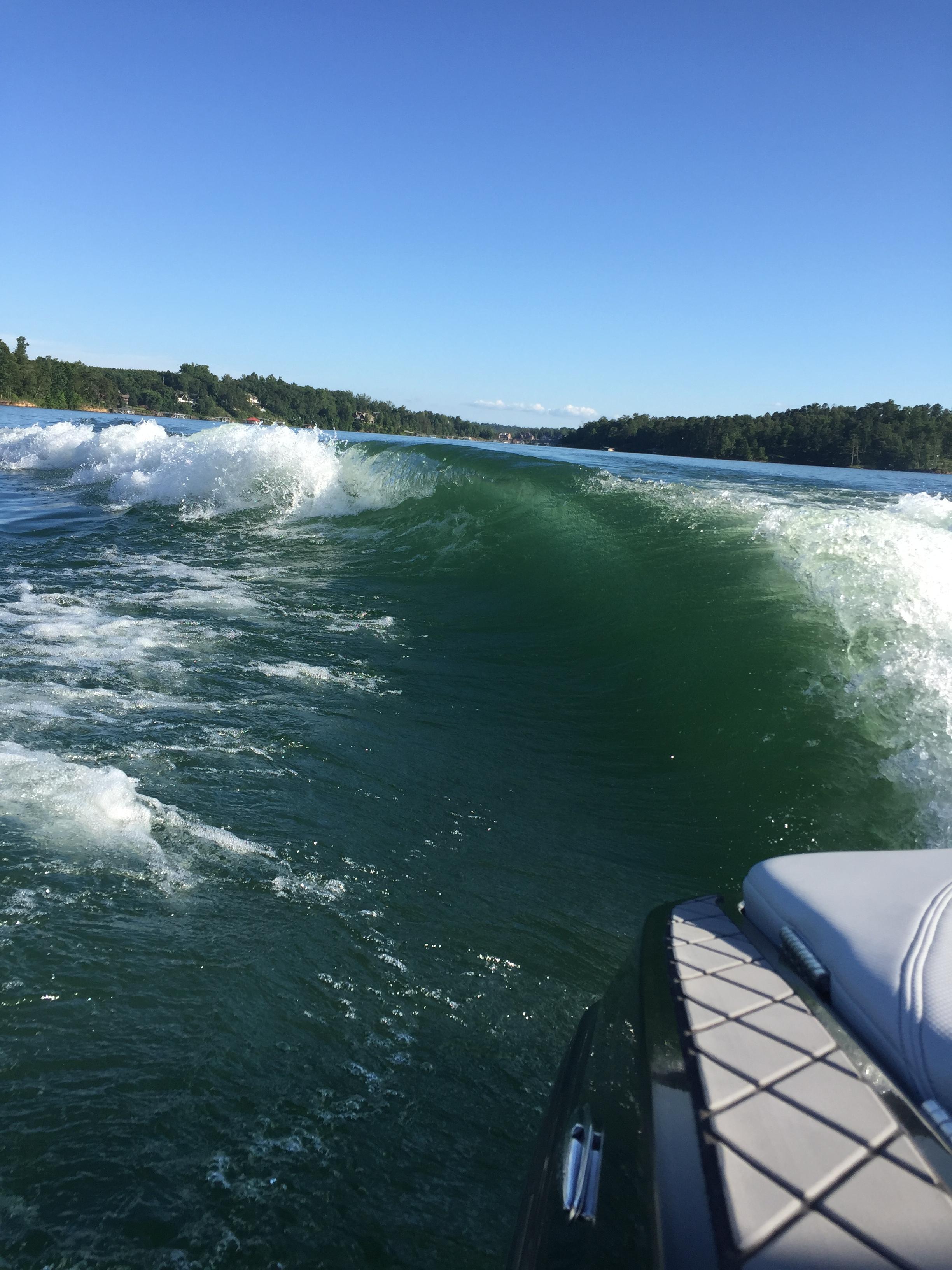 Mastercraft X30 Surf wave Gen 2 | Scrolller
