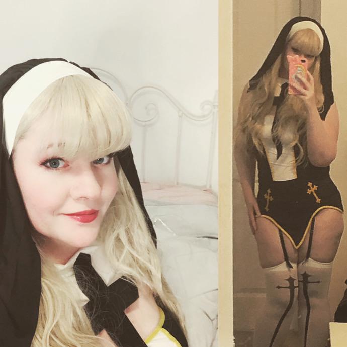 Mature and thicc blonde nun | Scrolller