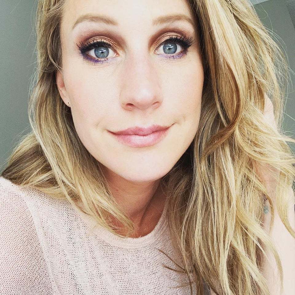 Maude Selfie | Scrolller