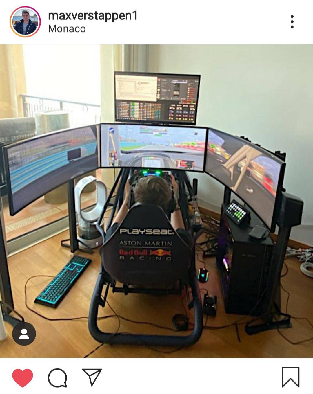Max Verstappen's sim rig | Scrolller