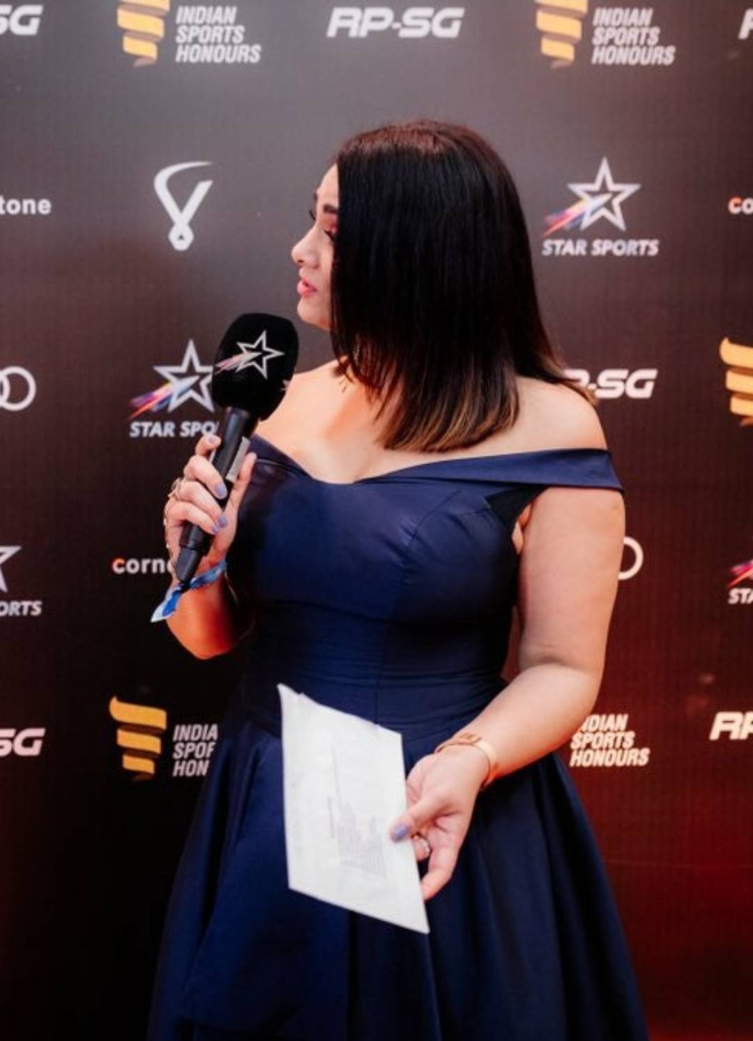 Mayanti Langer, big jugs dress slips! | Scrolller