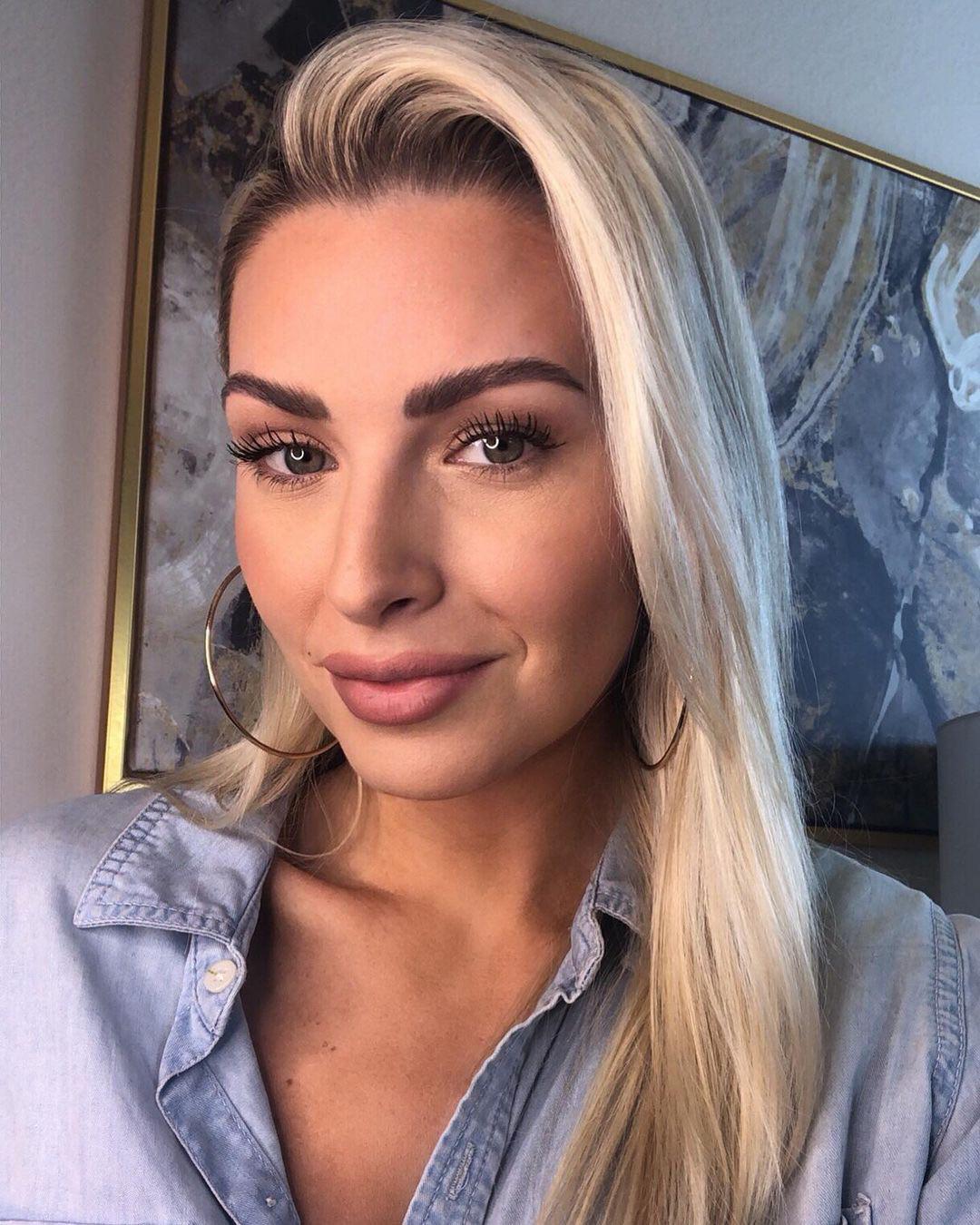 McKenzie Mitchell | Scrolller