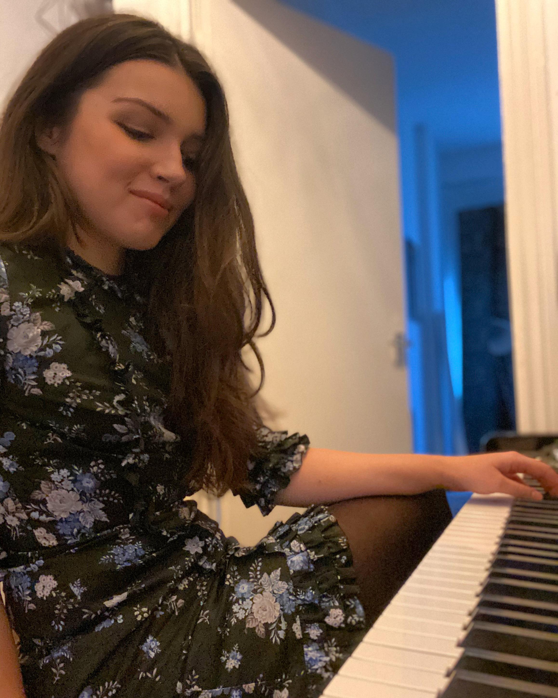 Me and my one true love (self timer) [over 18] | Scrolller