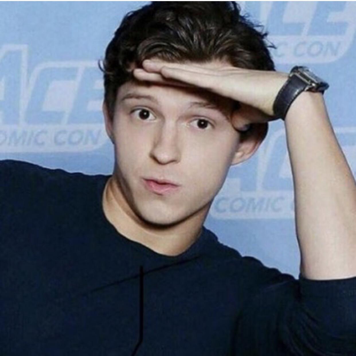 Me scouring the web for more shirtless pics of Tom | Scrolller