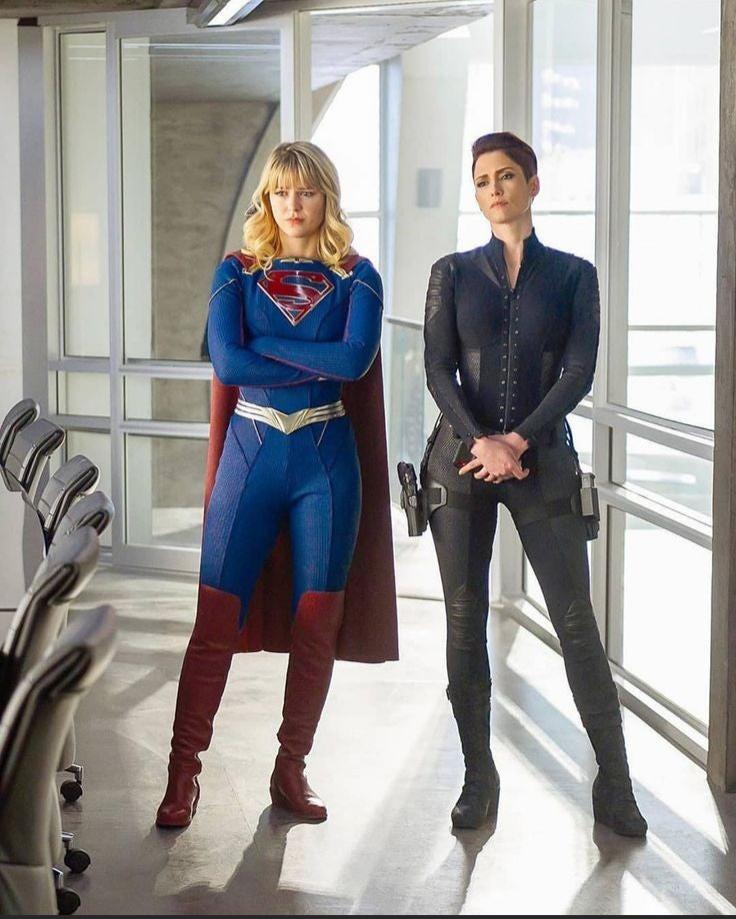 Melissa Benoist And Chyler Leigh Scrolller
