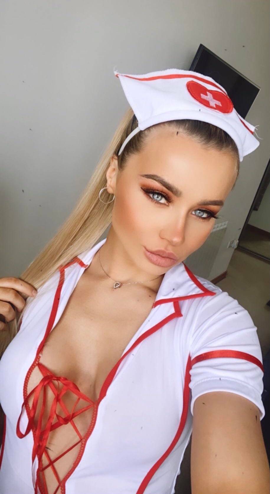 Melissa Reeves | Scrolller