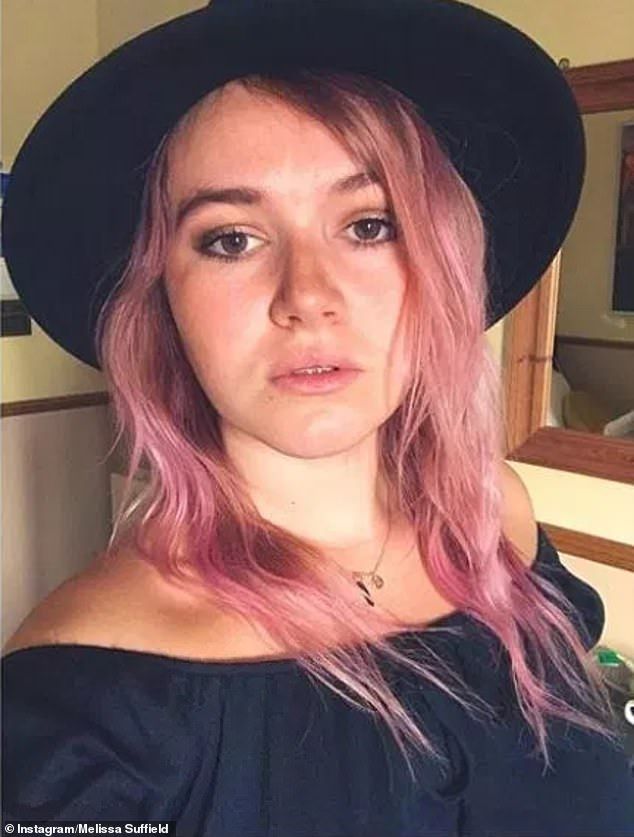 Melissa Suffield | Scrolller