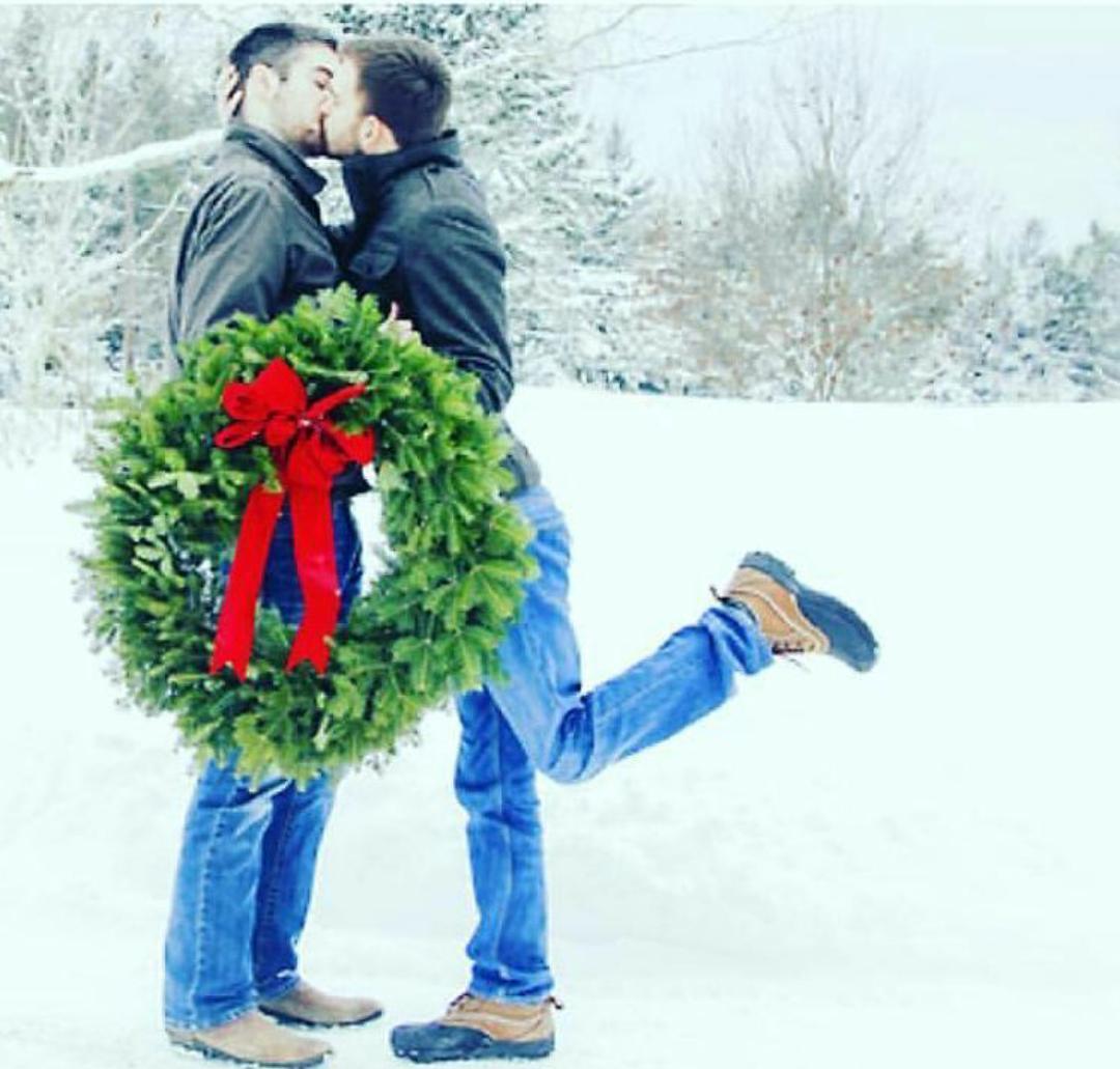 Merry Christmas | Scrolller