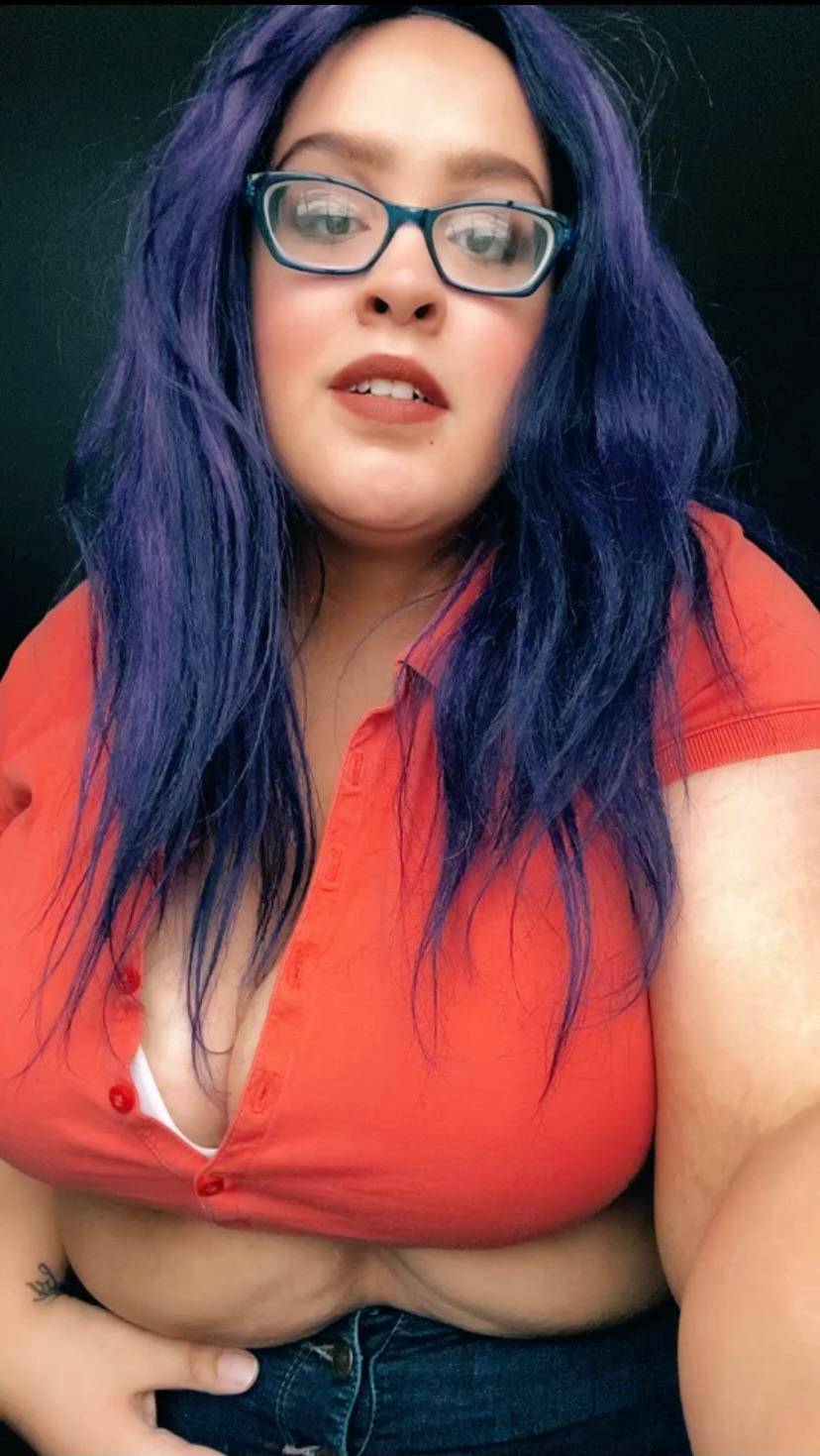 Hi cuties 😈 | Scrolller