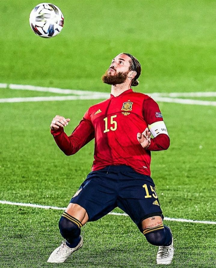 mesi's rival: smol ramos | Scrolller