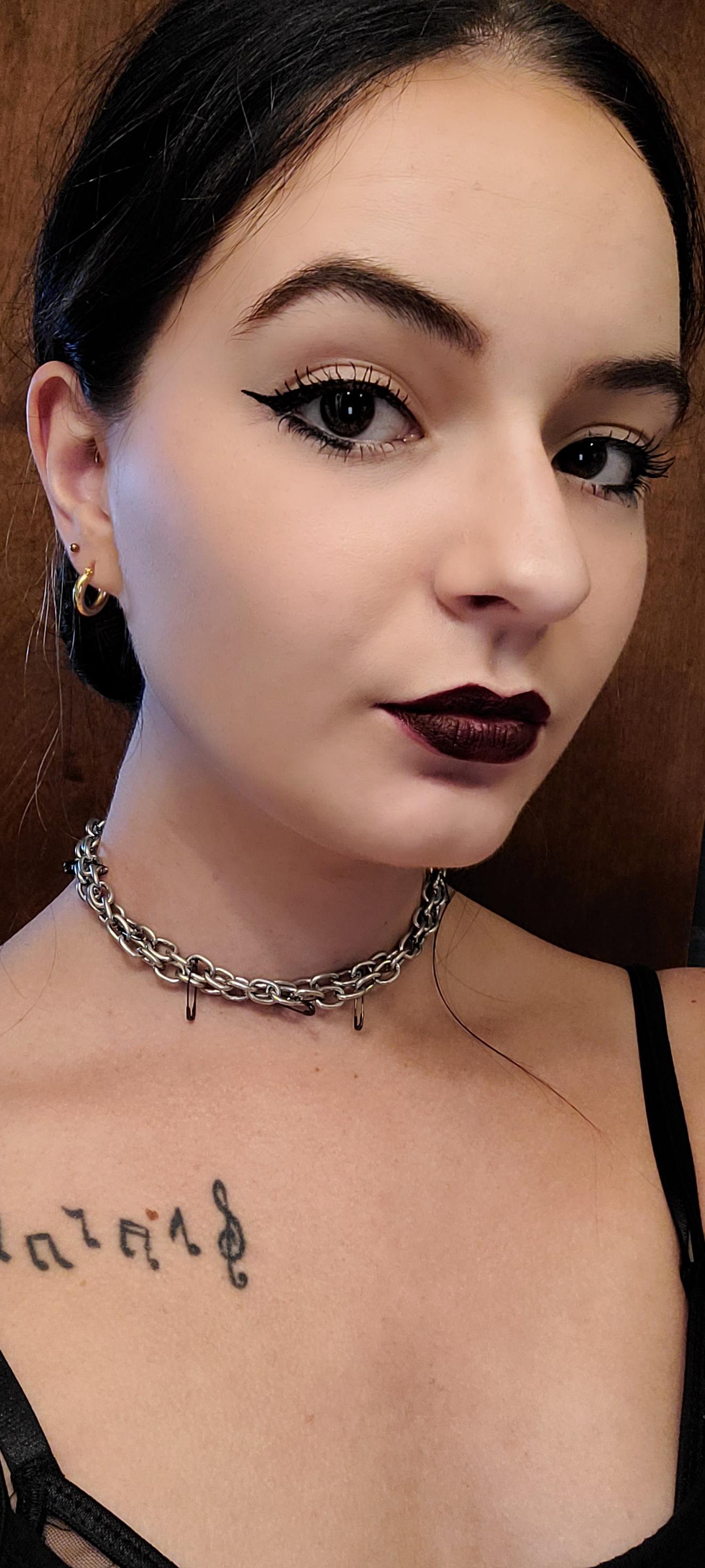 Mess up my lipstick | Scrolller