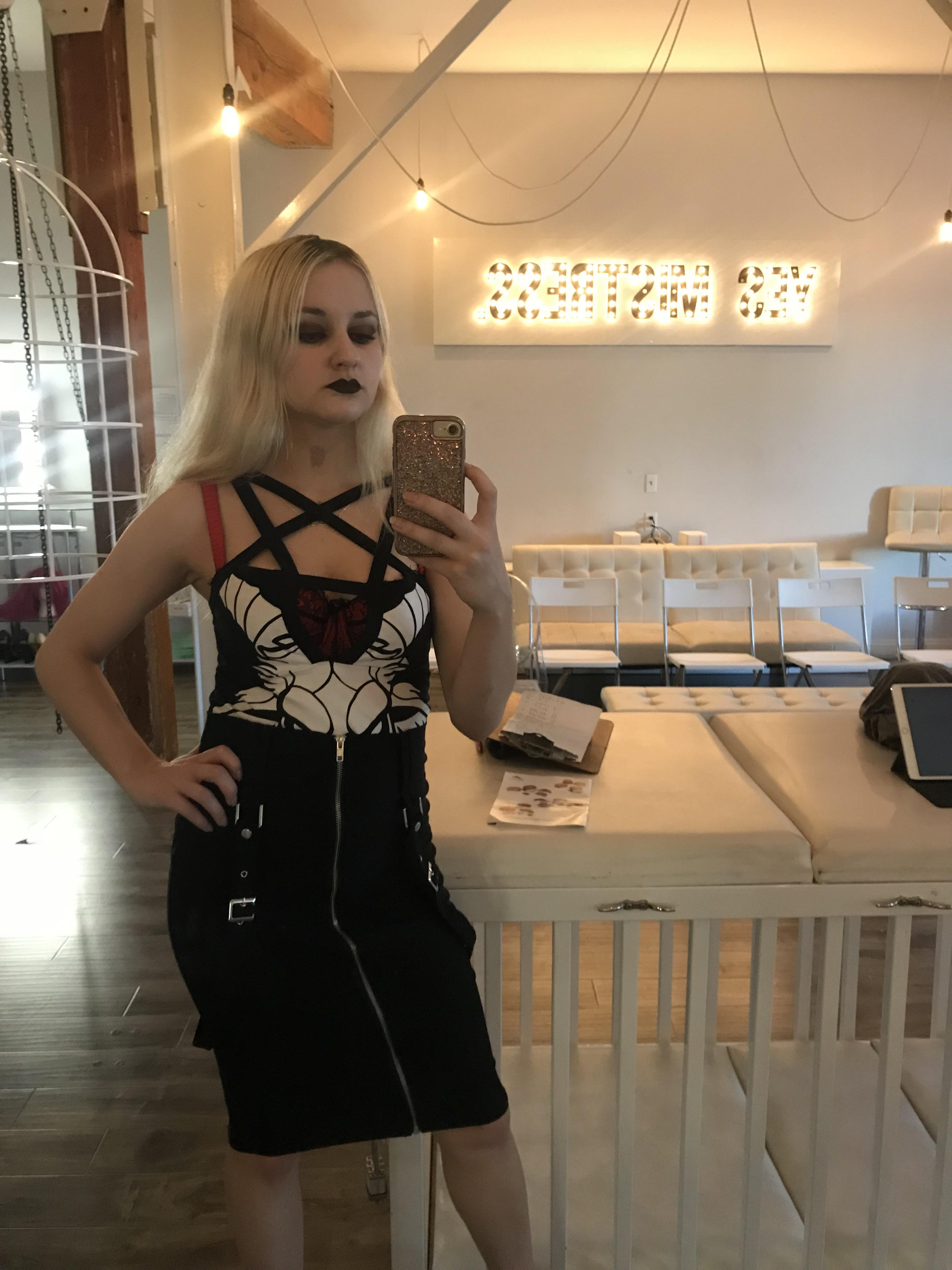 Metal Domme at the dungeon. 💋 | Scrolller