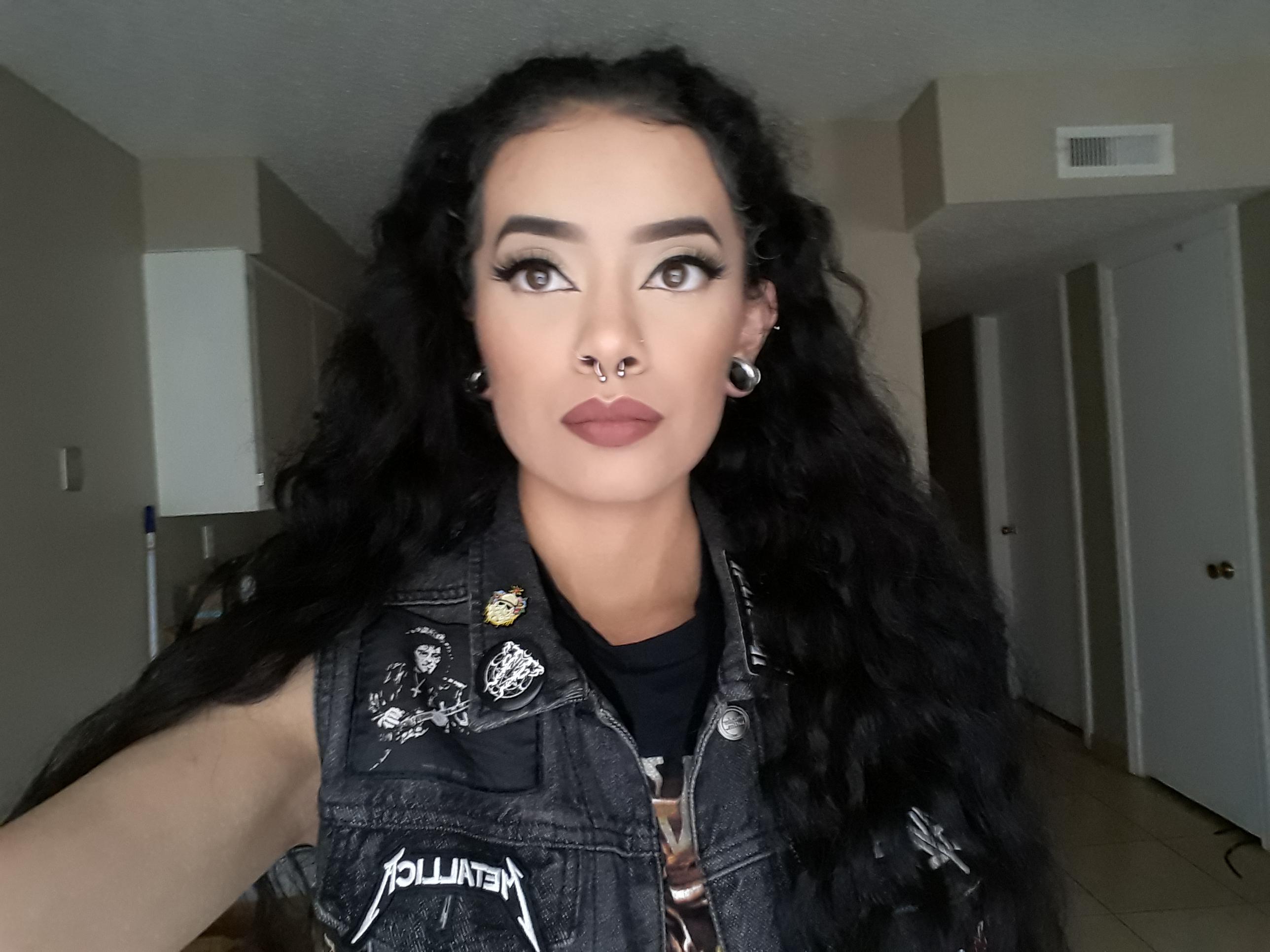 Metal gorl | Scrolller