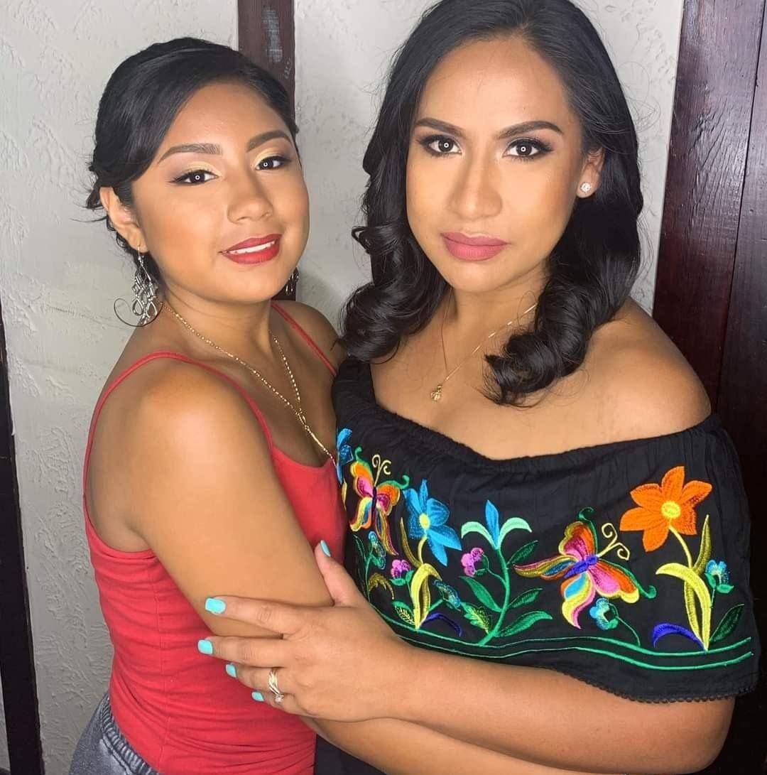 La Vecina Y Su Hija Estan Bien Ricas Scrolller