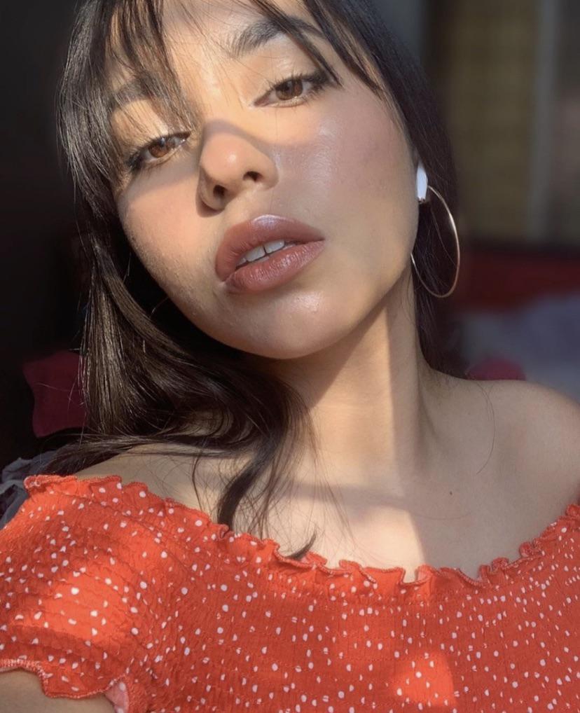 Mi prima tiene cara de santa o puta? | Scrolller