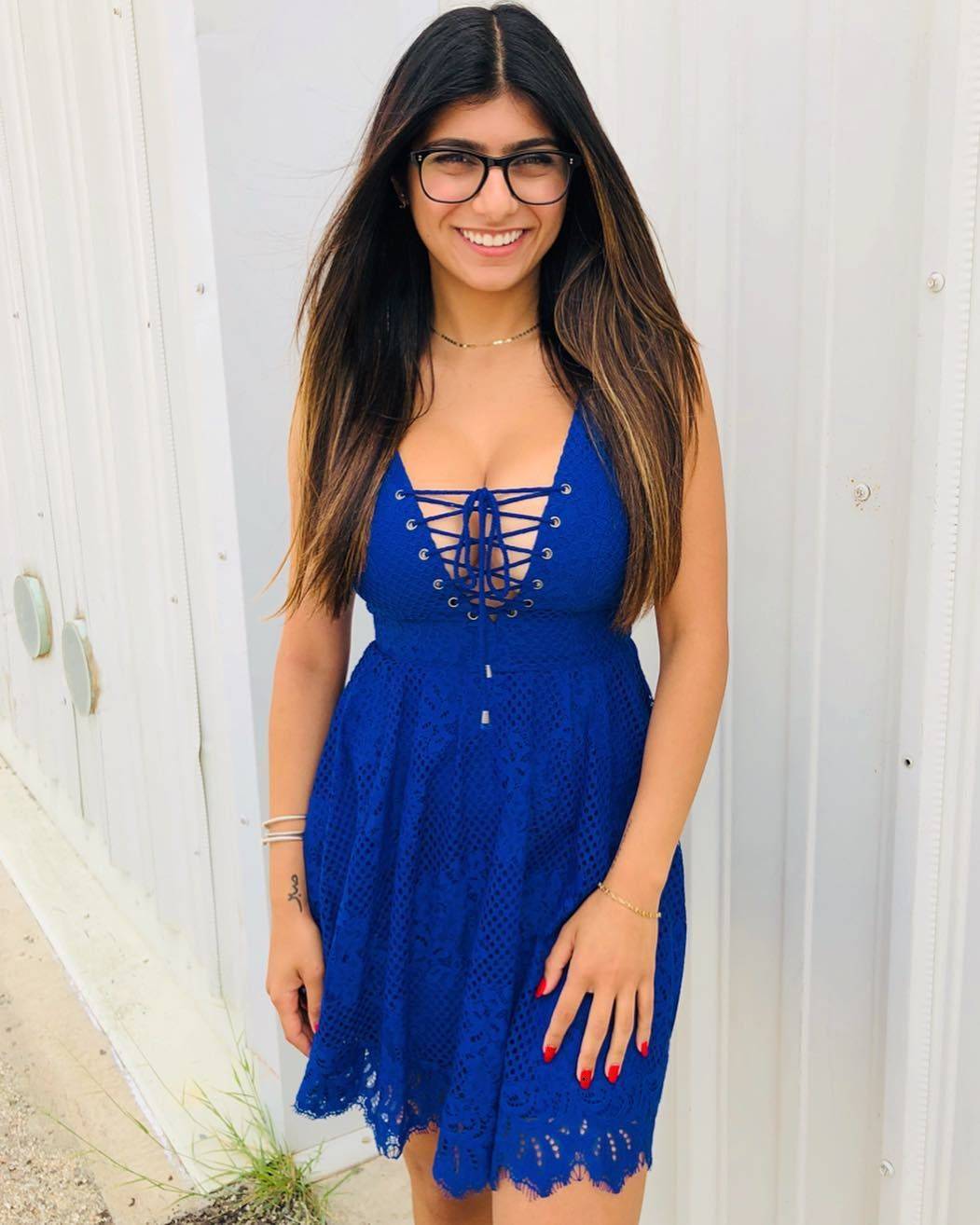 Mia Khalifa Scrolller