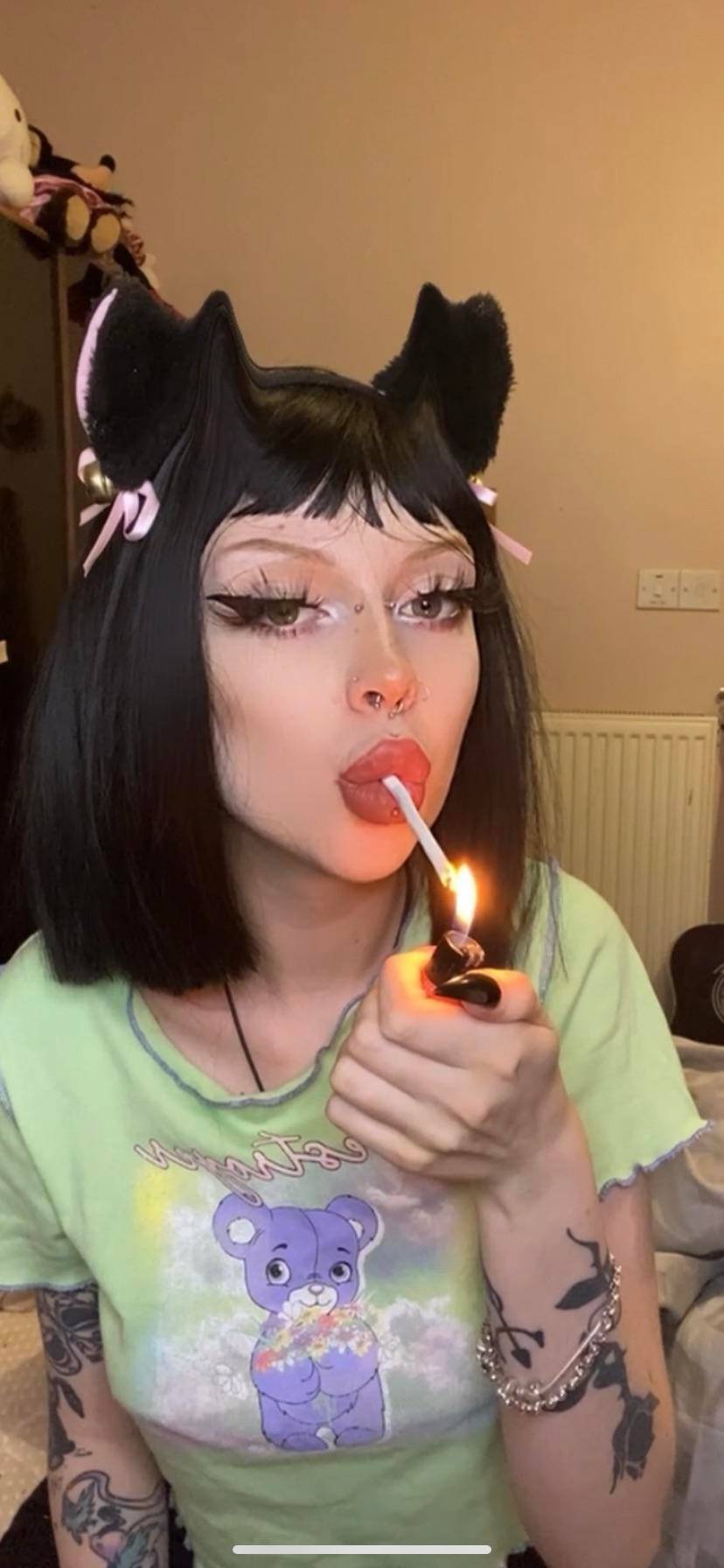 Mia Wallace catgirl just smoking a cig | Scrolller