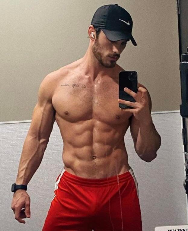 Michael Yerger | Scrolller