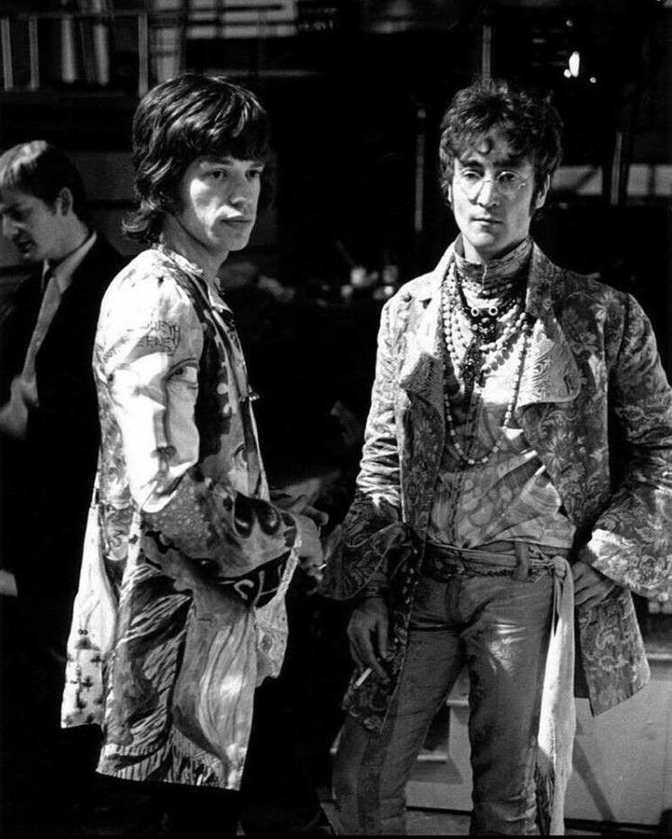 Mick Jagger & John Lennon - 1967 | Scrolller