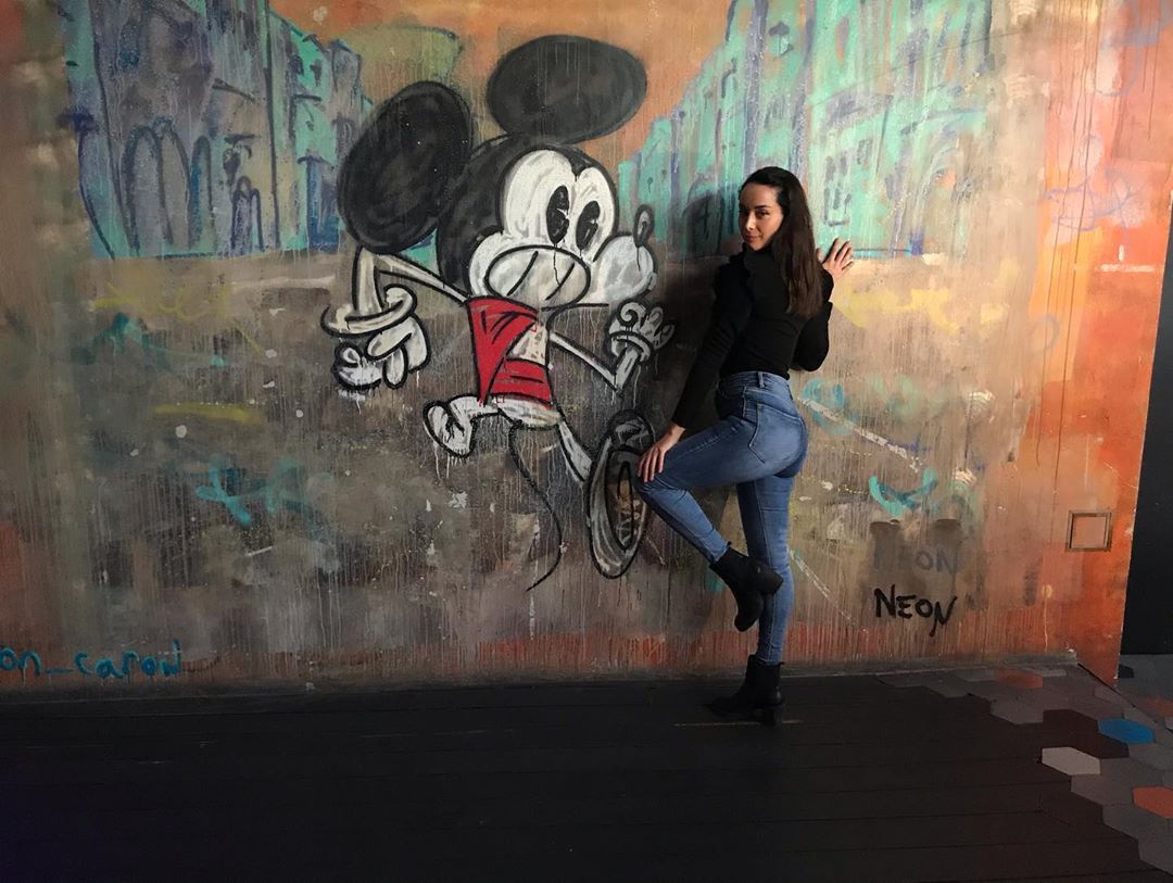 Mickey | Scrolller