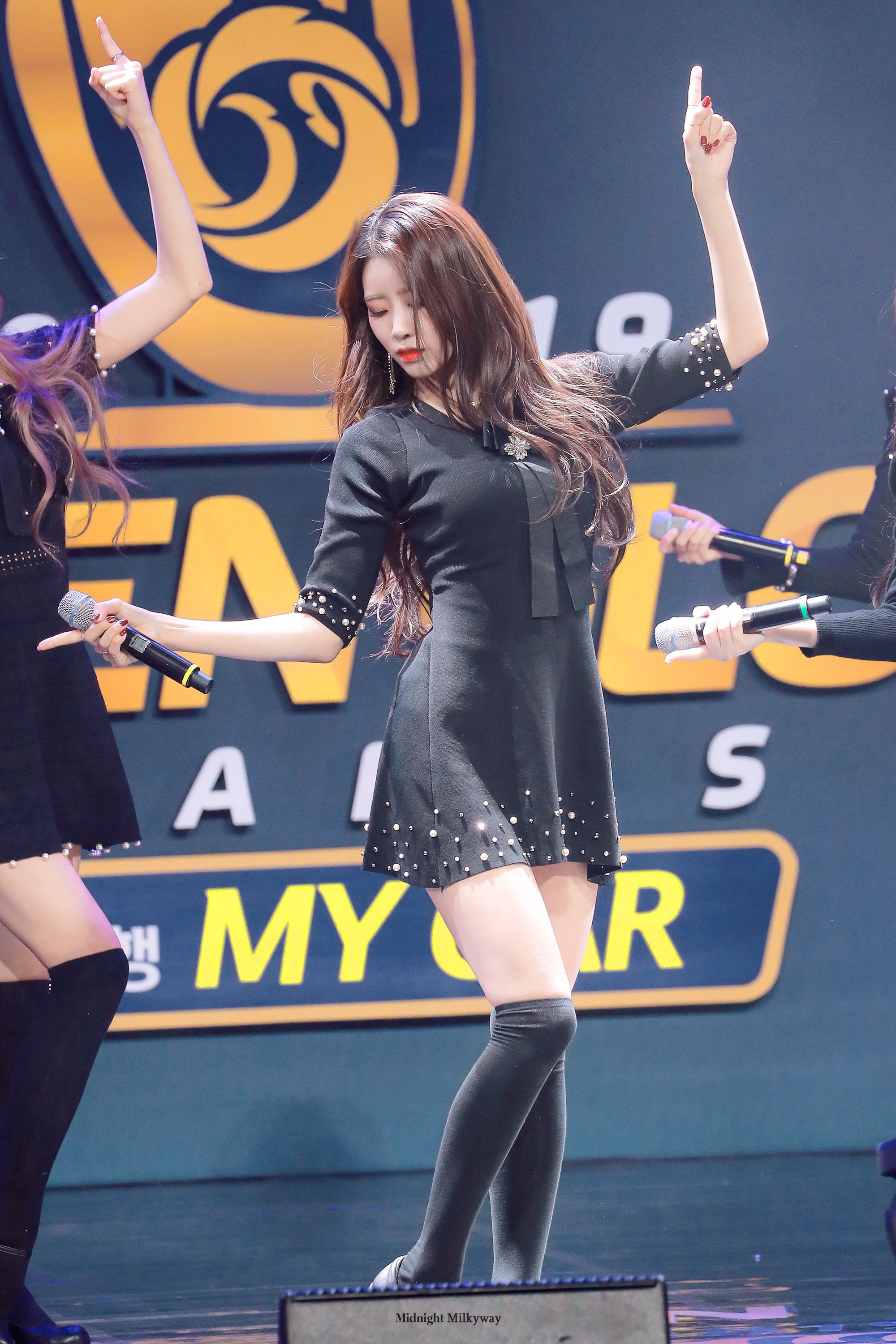 191209 Mijoo | Scrolller