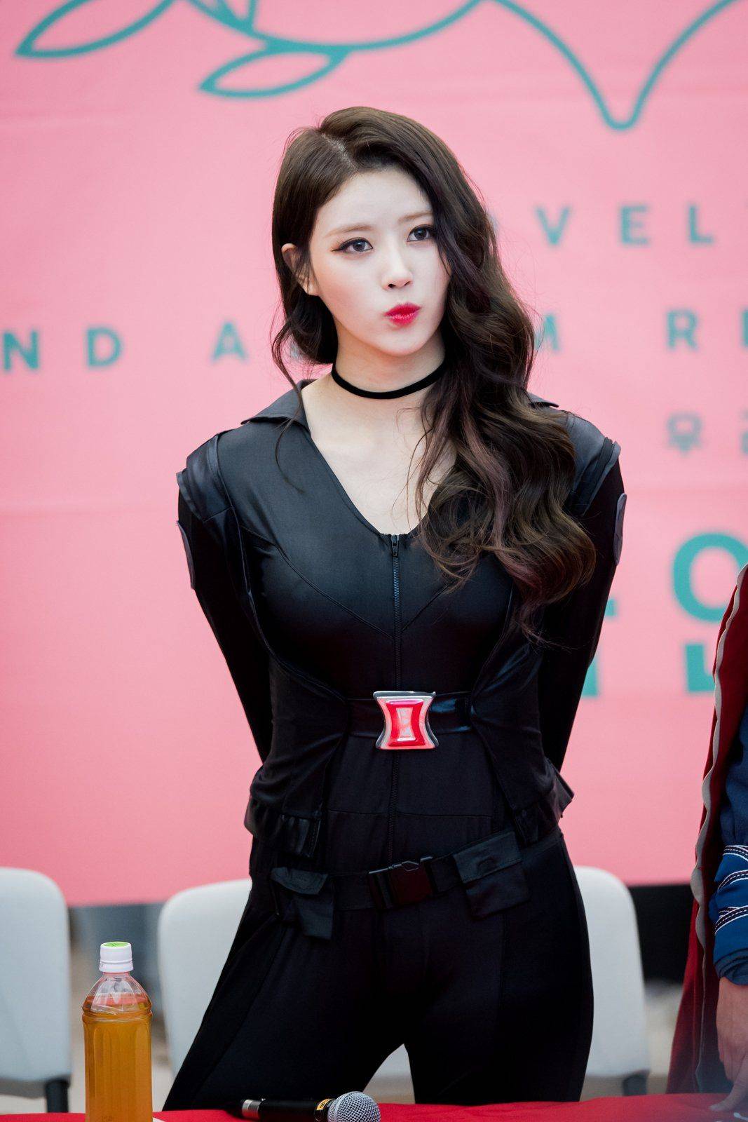 Mijoo | Scrolller