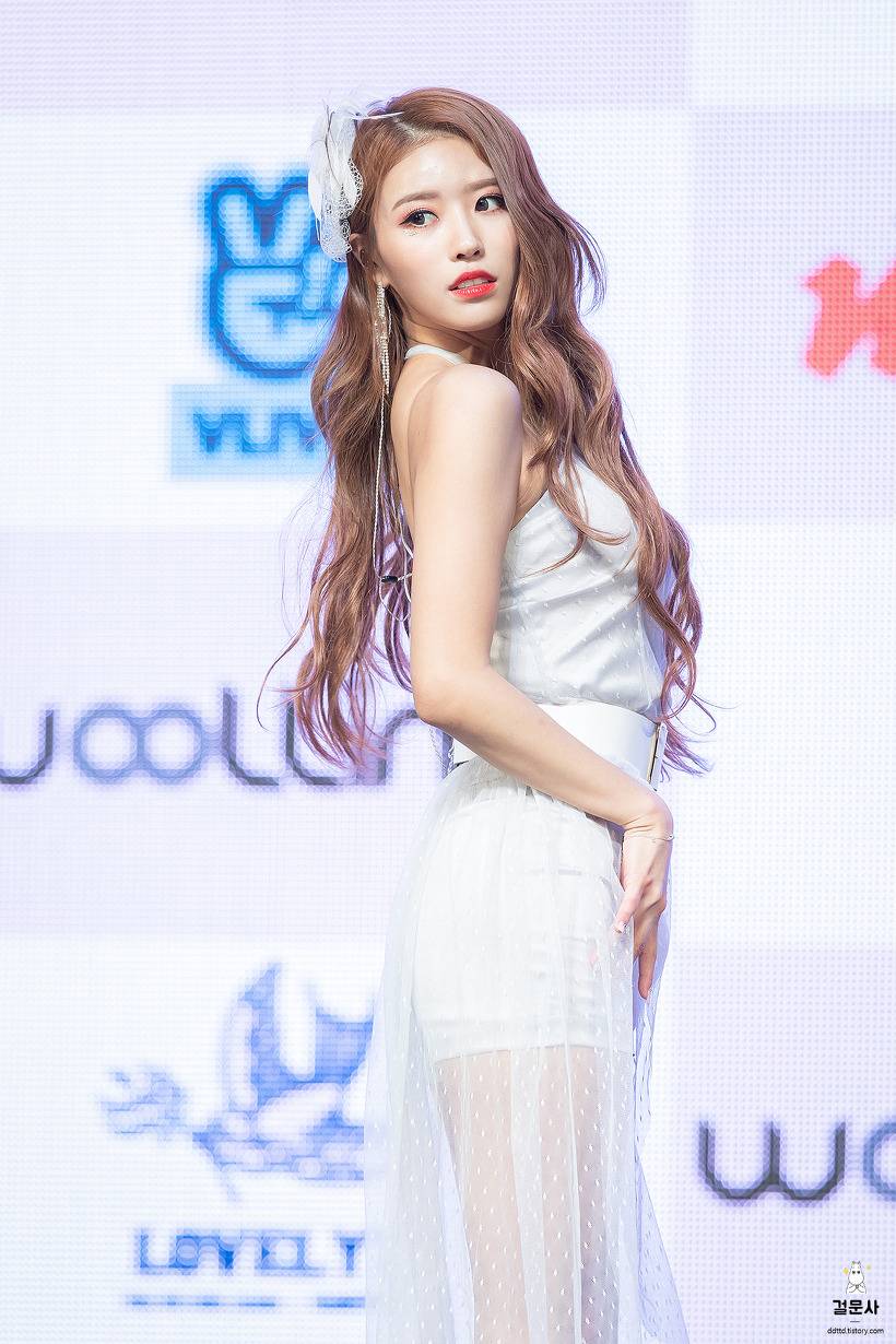 Mijoo | Scrolller