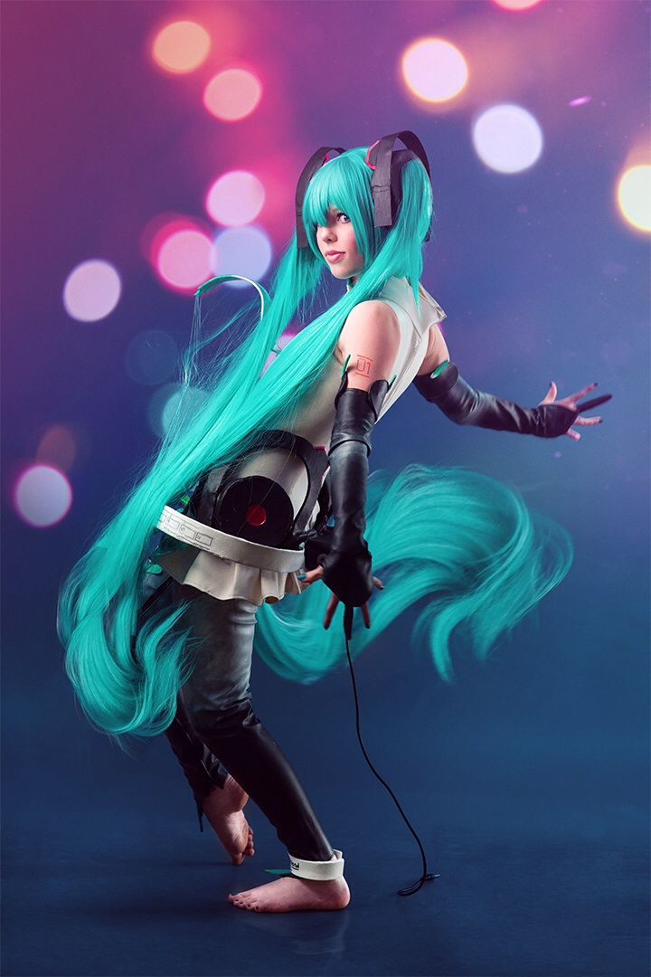 Miku | Scrolller