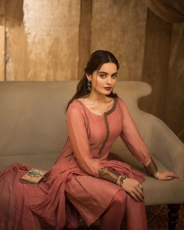 Minal Khan is the most underrated babe of all time | Scrolller