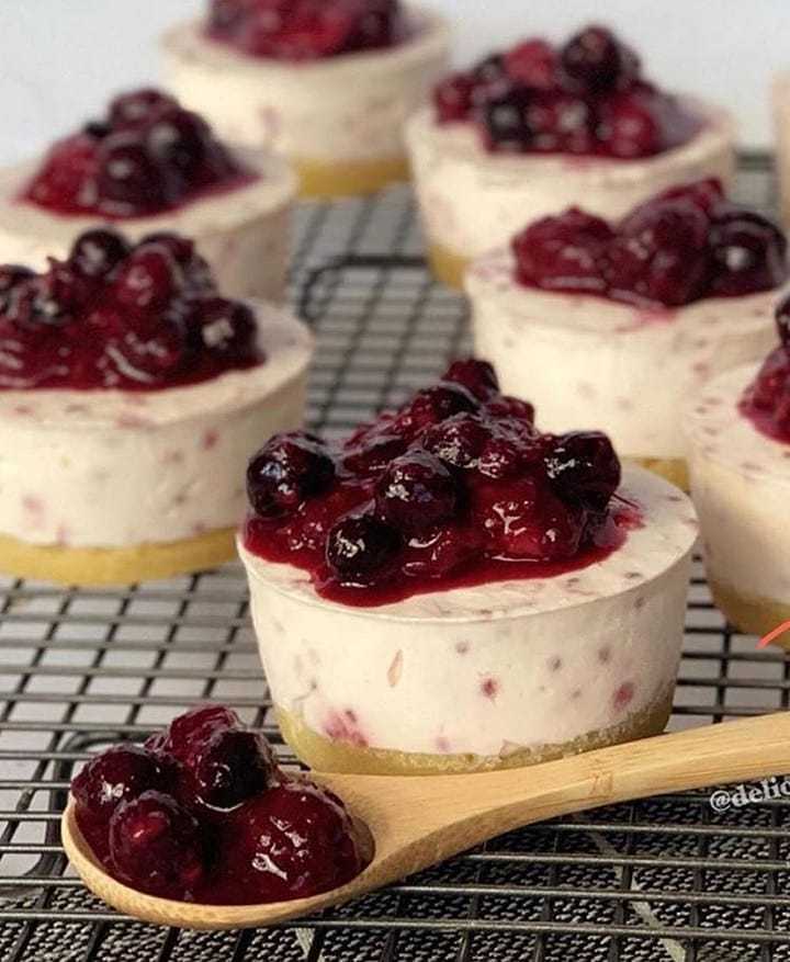 Mini Keto Raspberry Vanilla Cheesecake | Scrolller