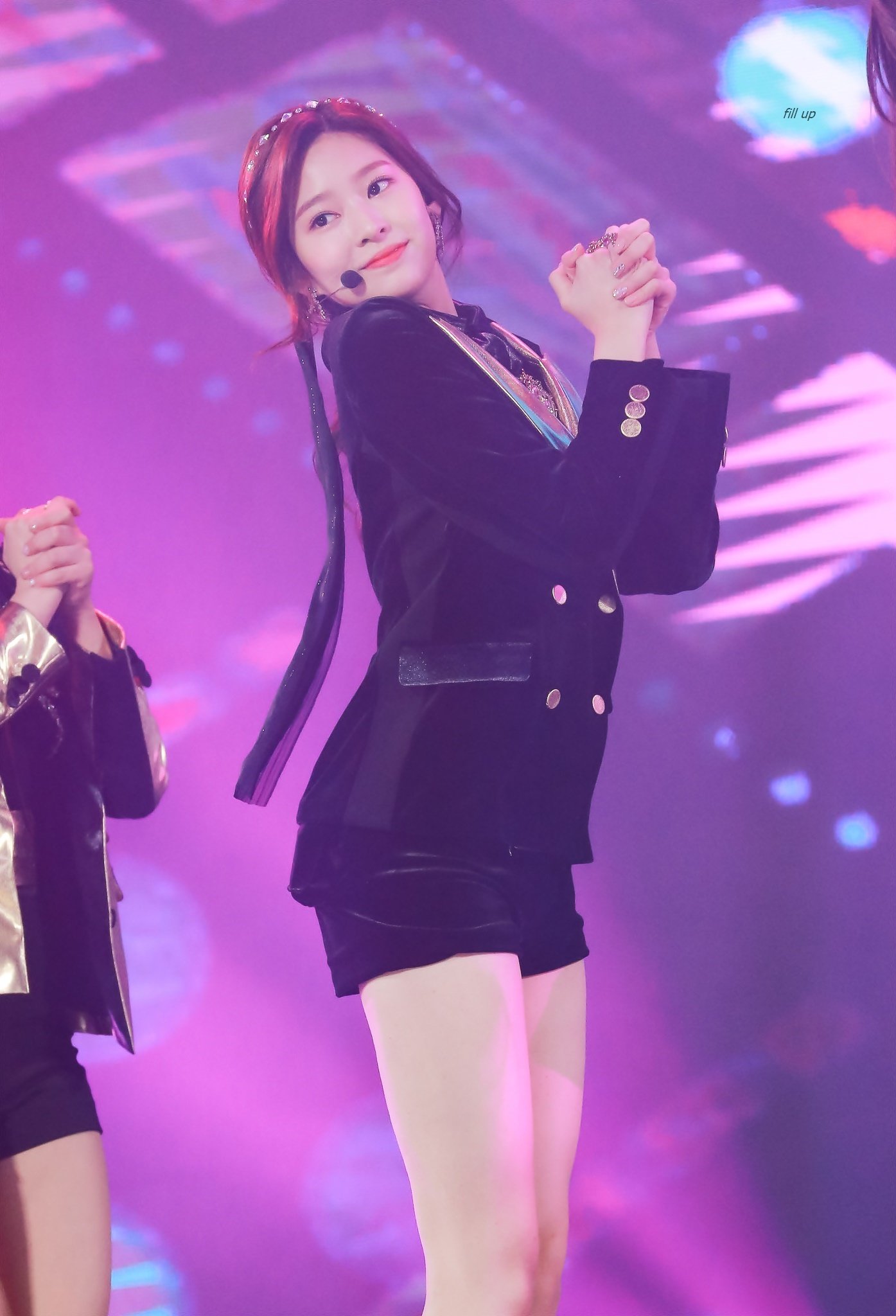 Minju Doing A Thing | Scrolller