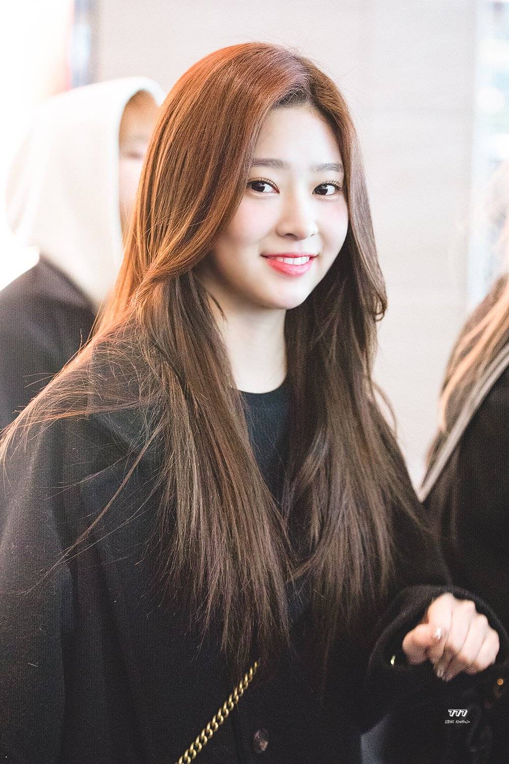 Minju smile | Scrolller