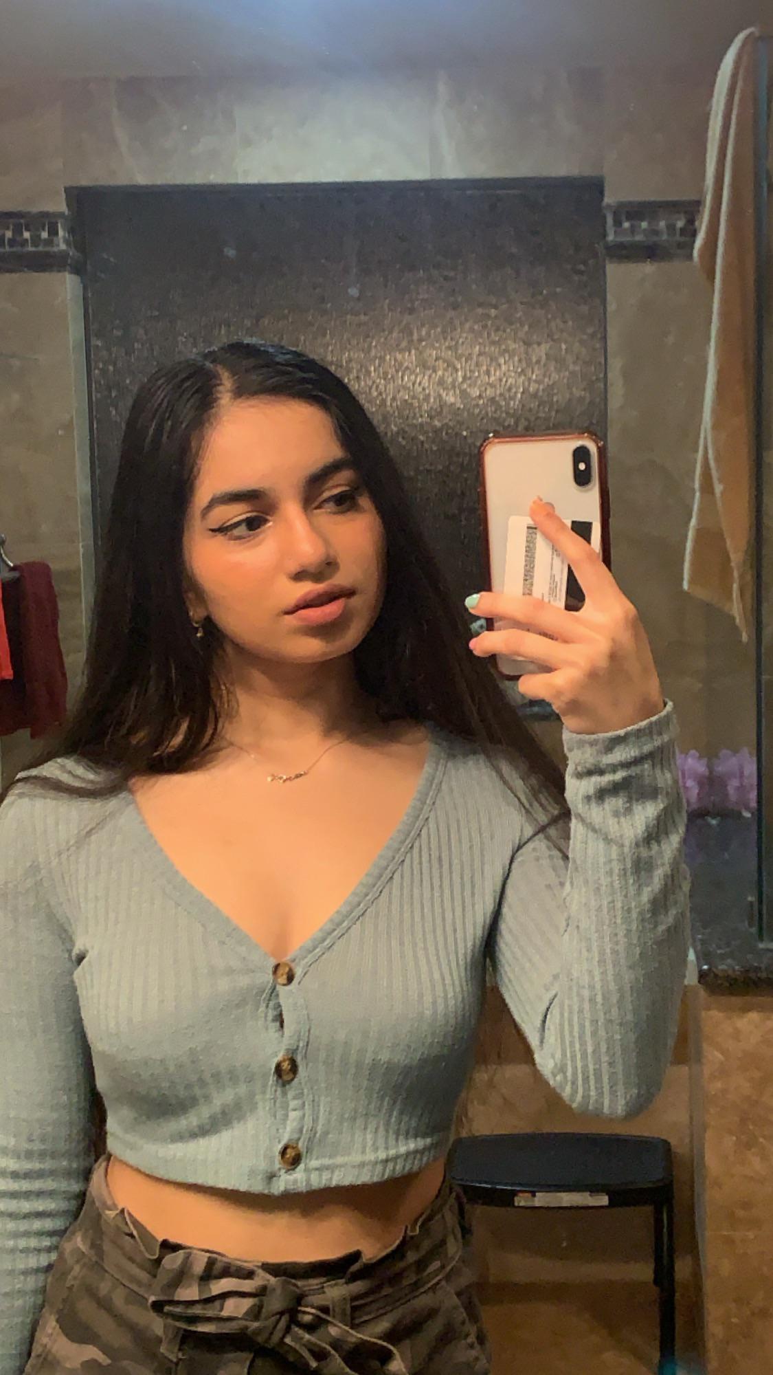 mirror mirror F[20] | Scrolller