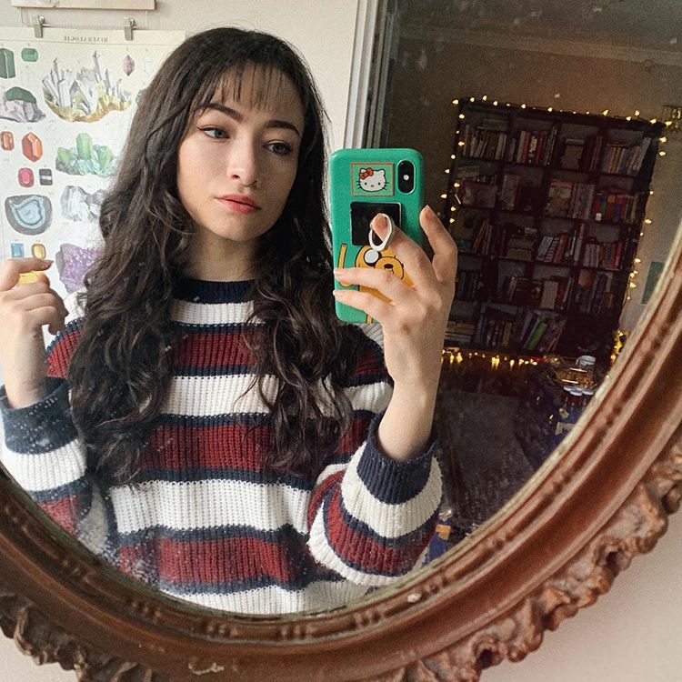 Mirror Selfie | Scrolller